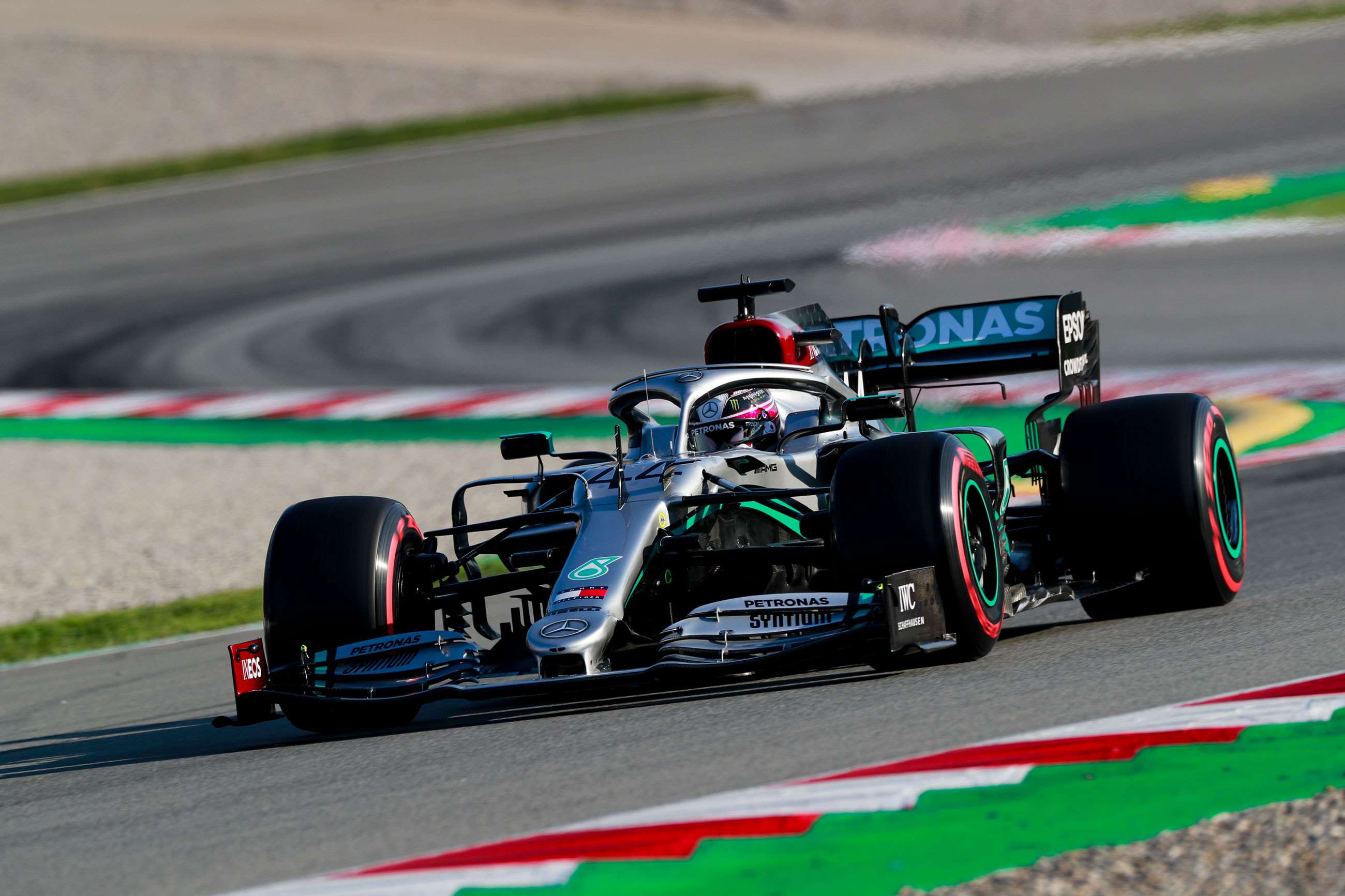 Why Mercedes has gone “aggressive” with its new W11 F1 car | GRR