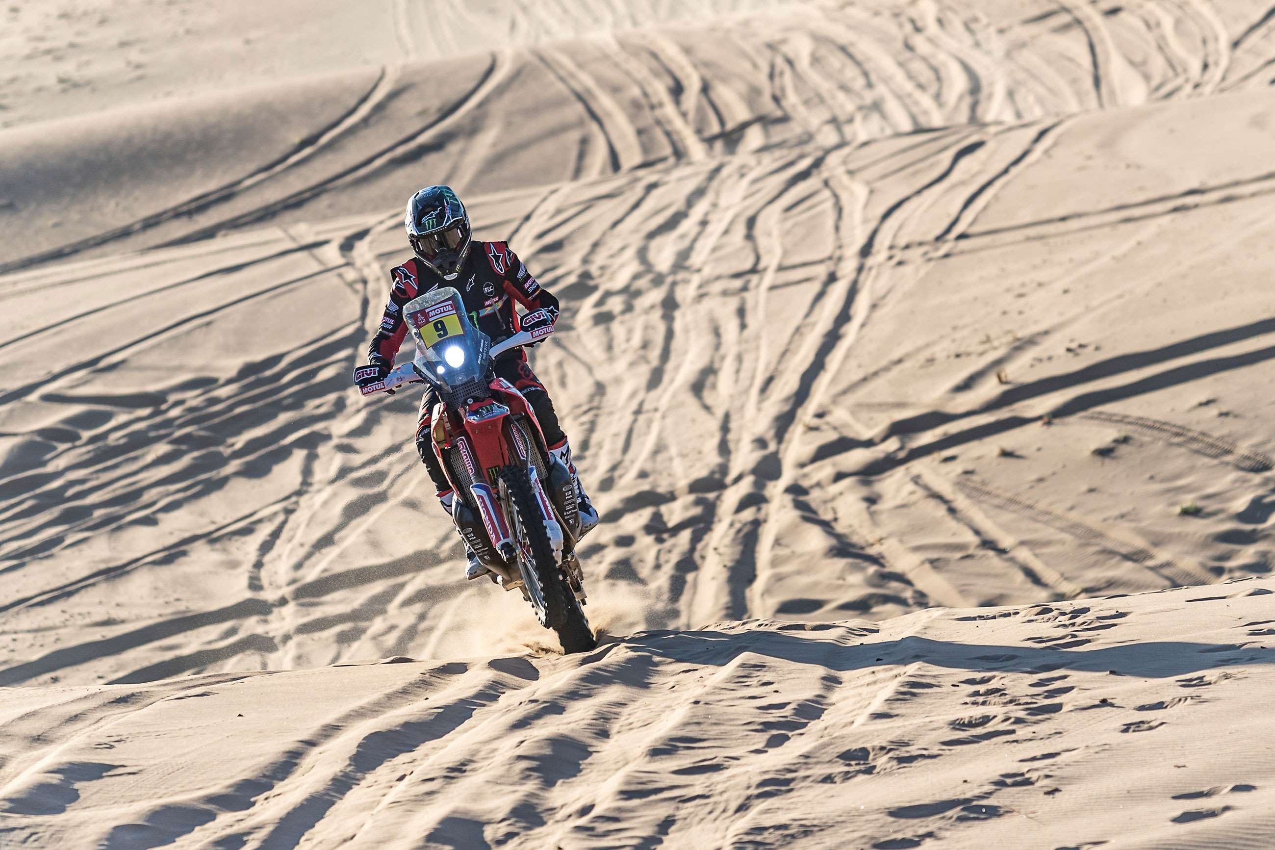 New Dakar safety rules should make it safer for motorcycles | GRR