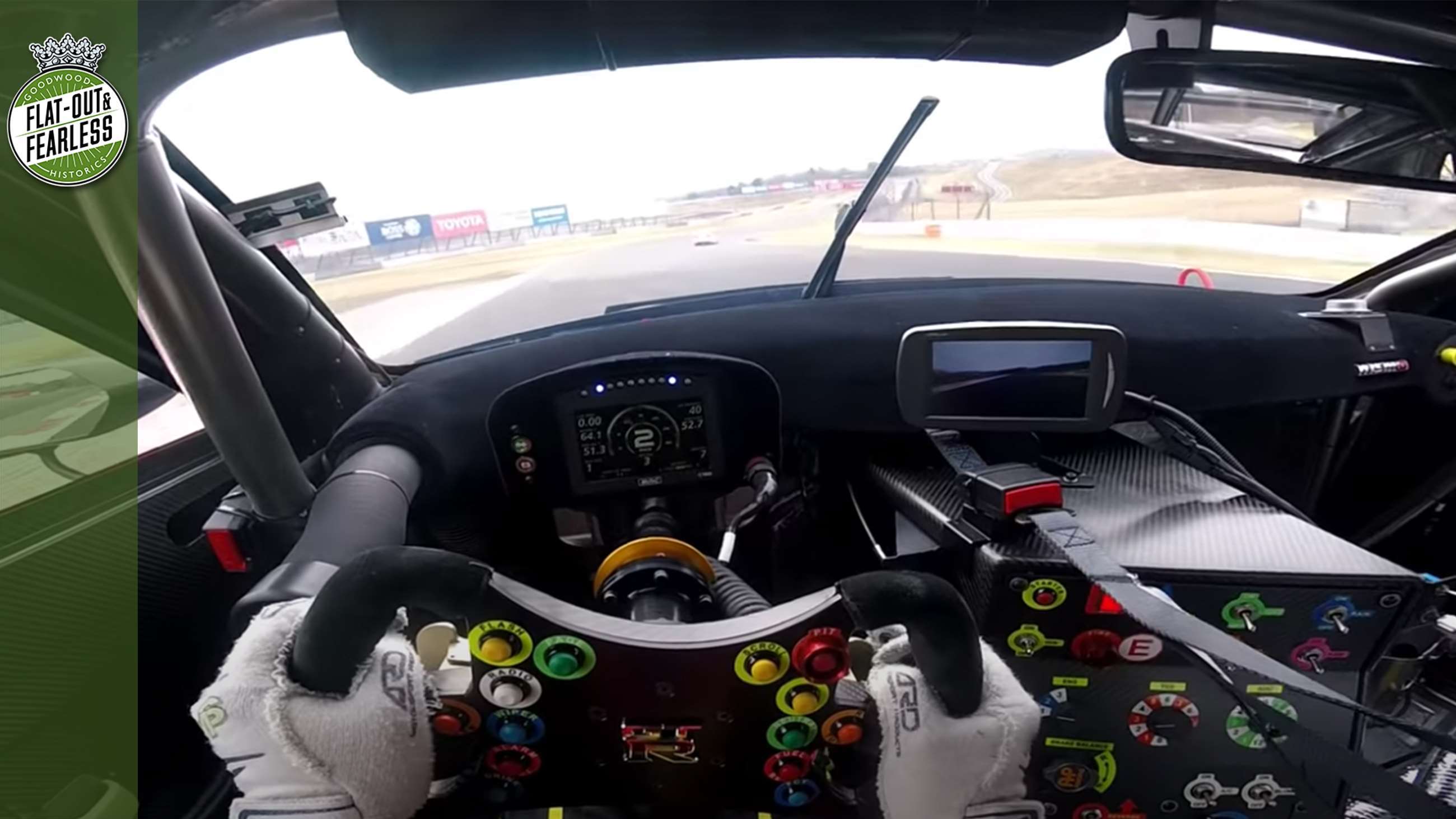 [Video] Kei Car racing around a sopping wet Fuji is the best | GRR