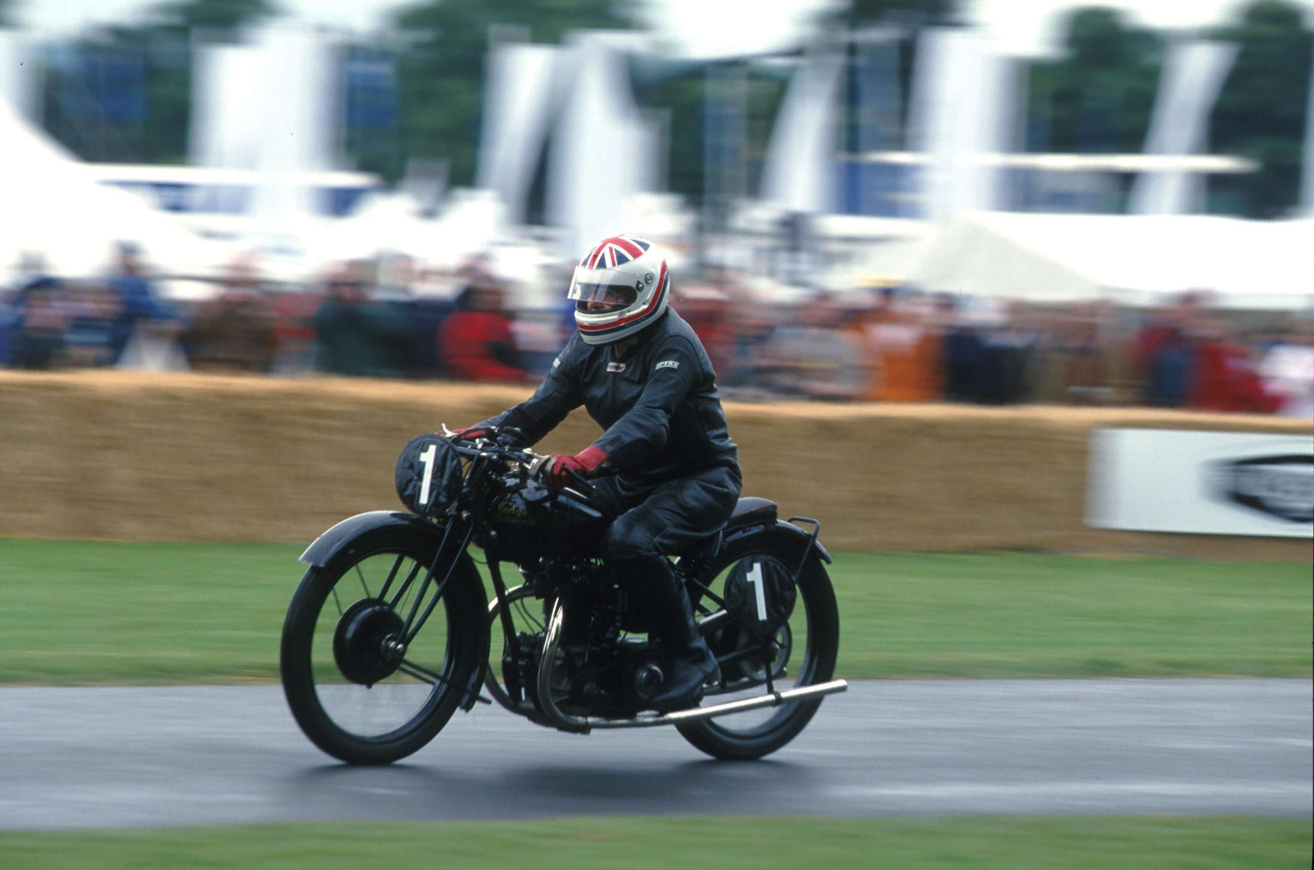 Murray Walker dies aged 97 | GRR