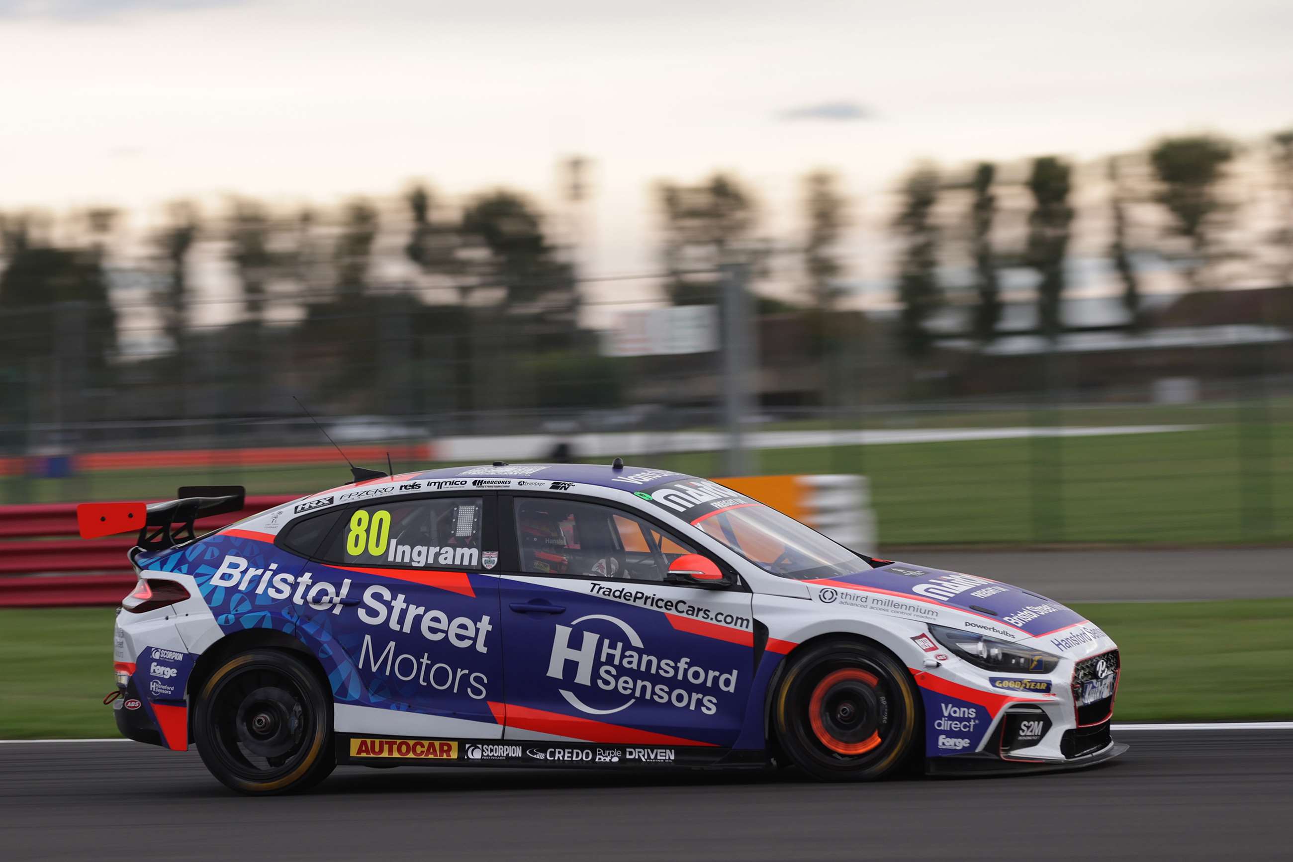 BTCC gears up for dramatic Brands Hatch finale | GRR
