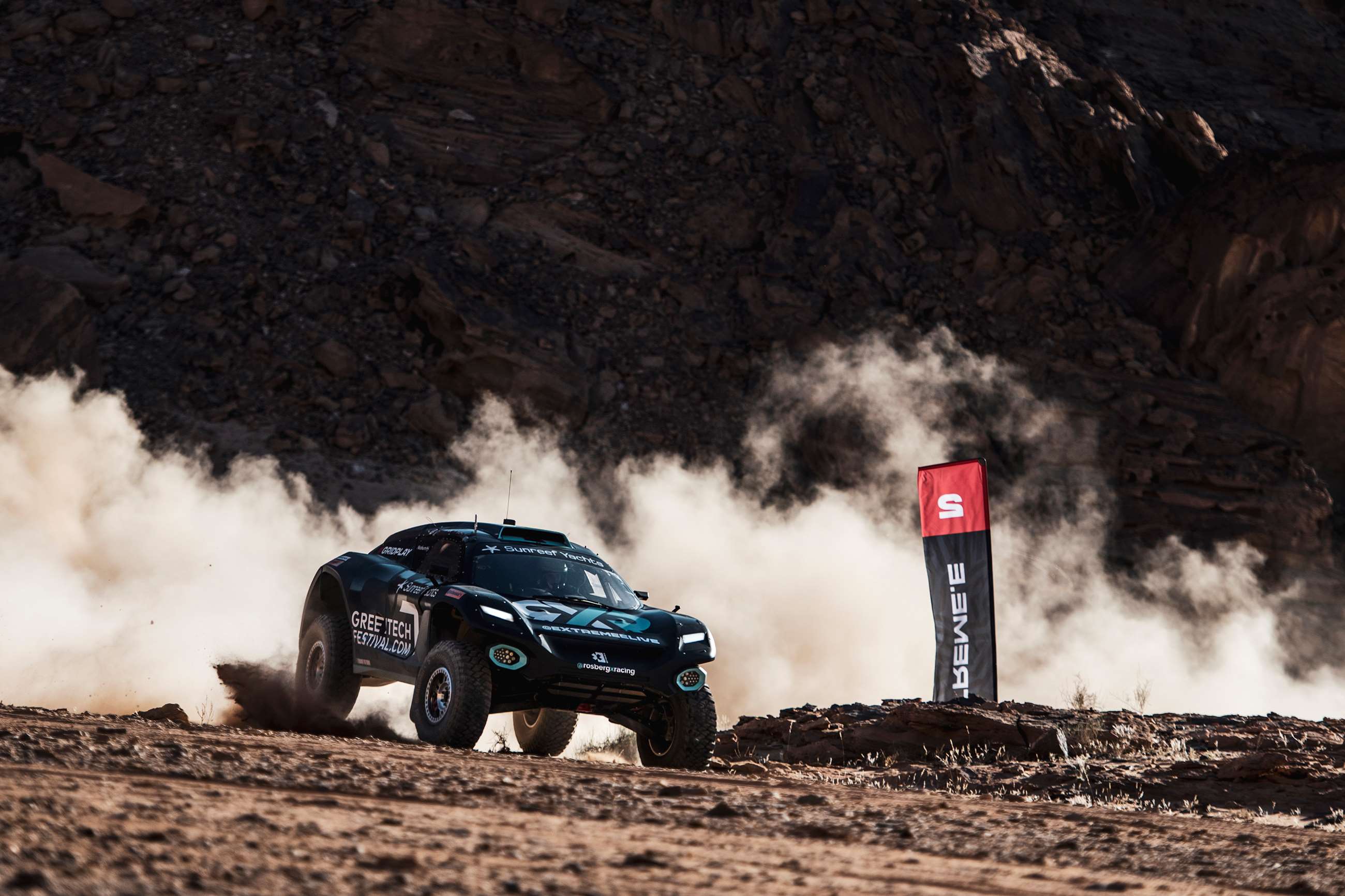 Seven things we learned from a weekend of Extreme E and NASCAR | GRR