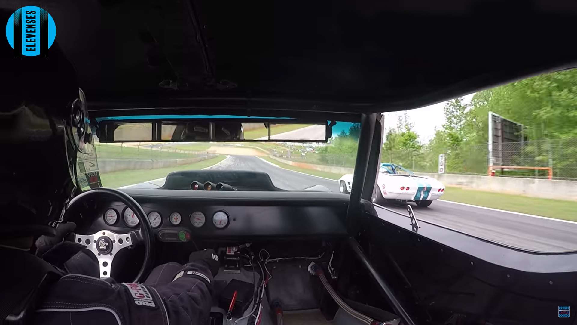 [Video] Manic Corvette vs GT40 battle at Silverstone | GRR