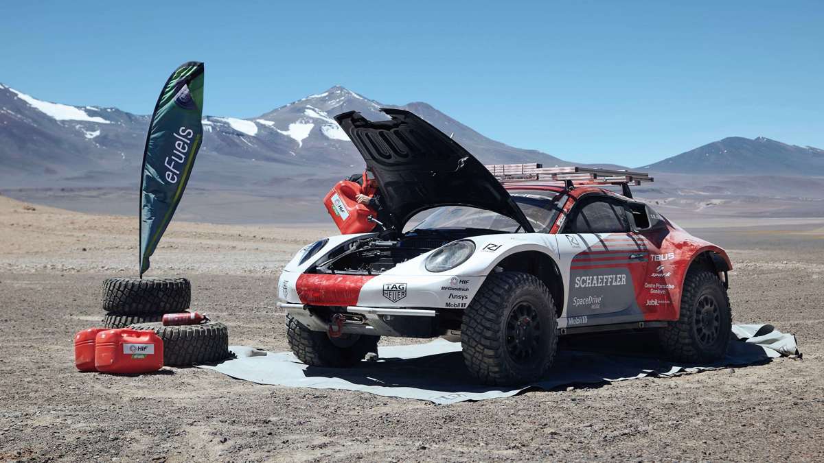 Crazy Porsche 911 breaks driving altitude world record | GRR