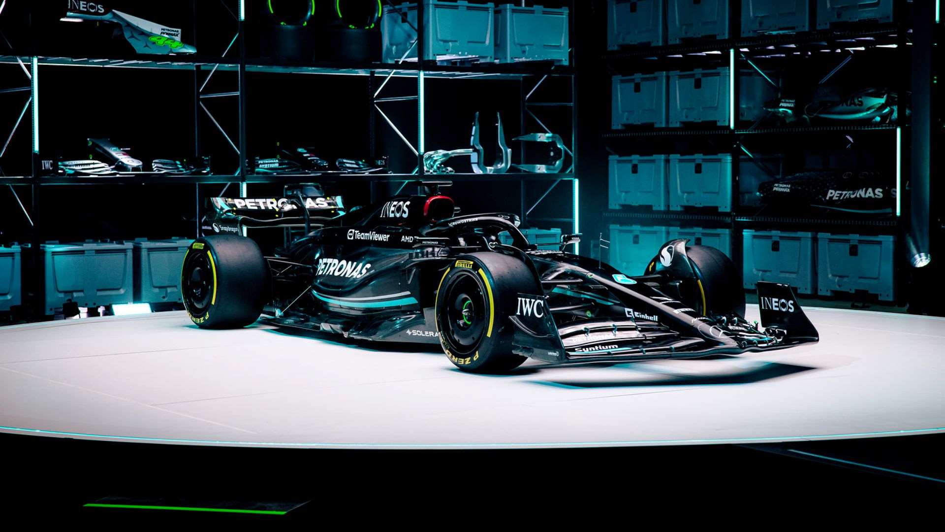 Mercedes launches 2023 W14 F1 car | GRR