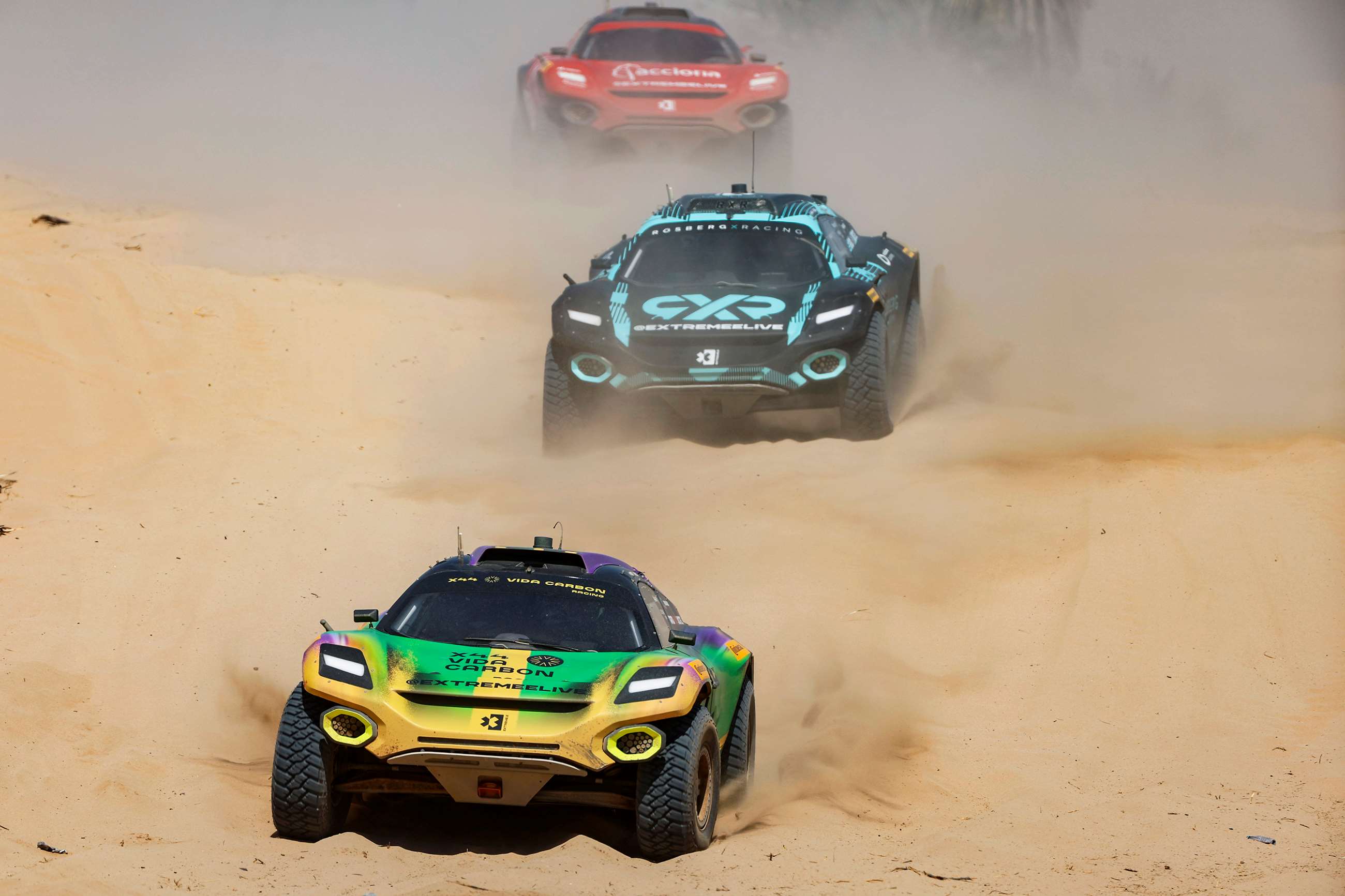 Veloce and Sainz teams win in Extreme E opener | GRR
