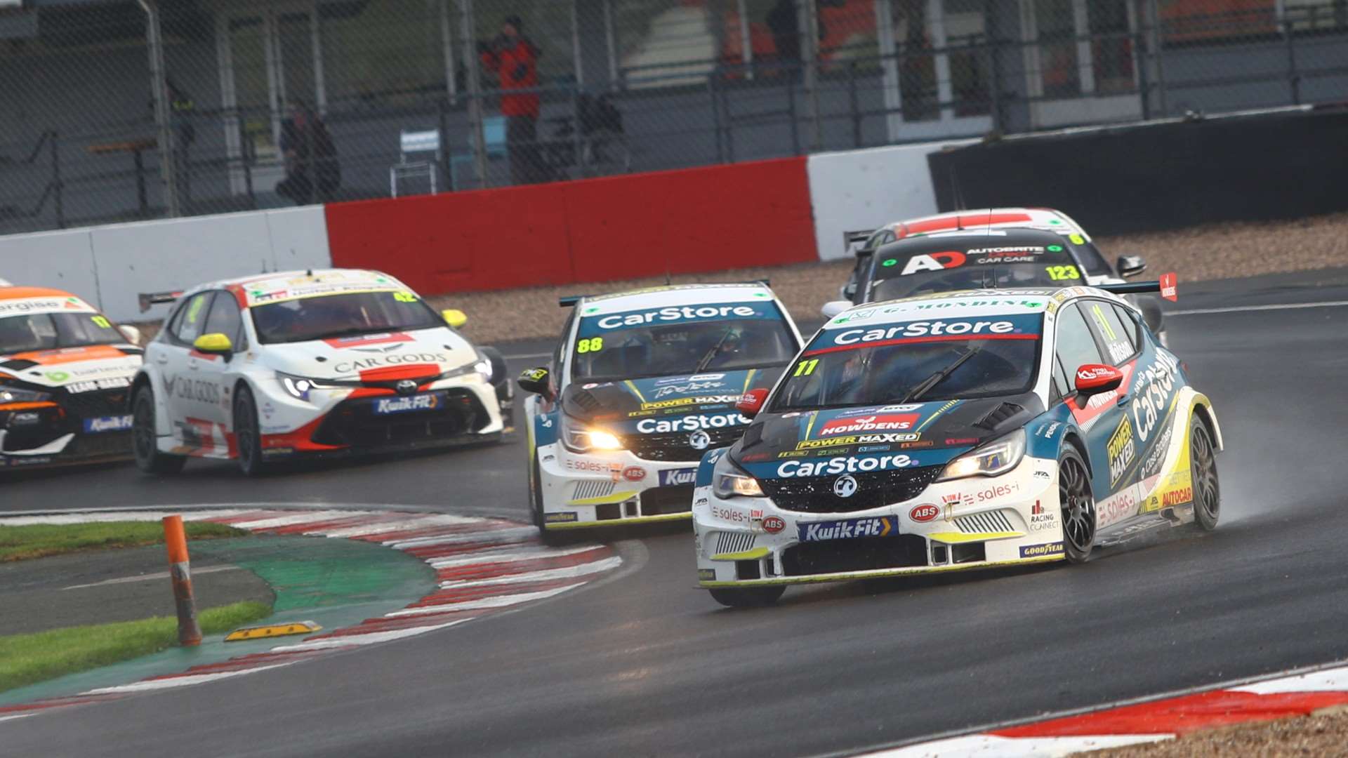 Six talking points from BTCC's spectacular 2023 opener | GRR