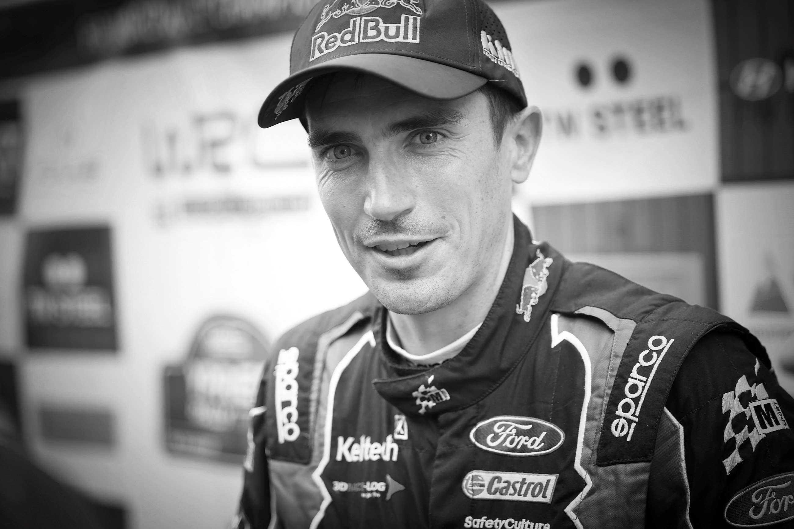 [Video] Craig Breen absolutely hammers Subaru Legacy | GRR