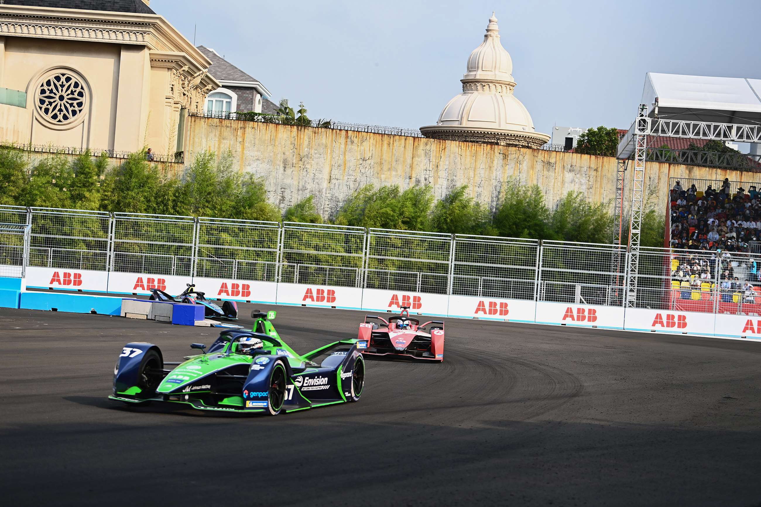 Formula E star Nick Cassidy on the unique challenge of Jakarta | GRR