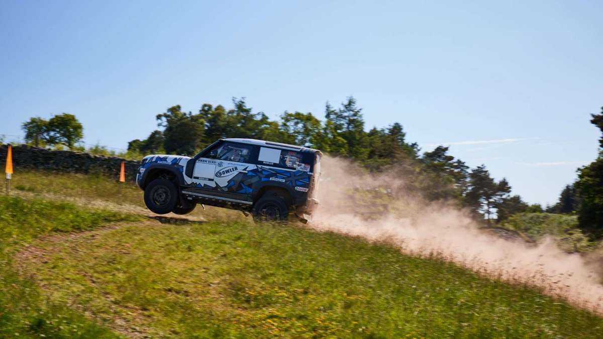 Learning to rally in a Bowler-prepared Land Rover Defender | GRR