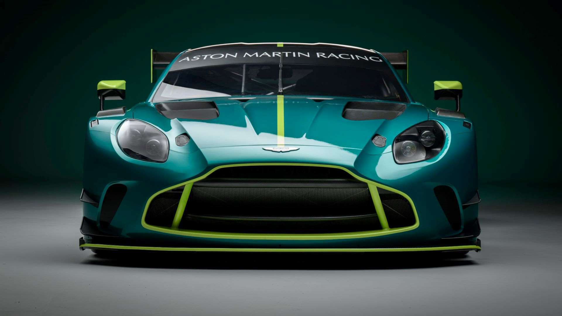 Aston Martin Vantage GT3 Evo ‘officially’ breaks cover | GRR