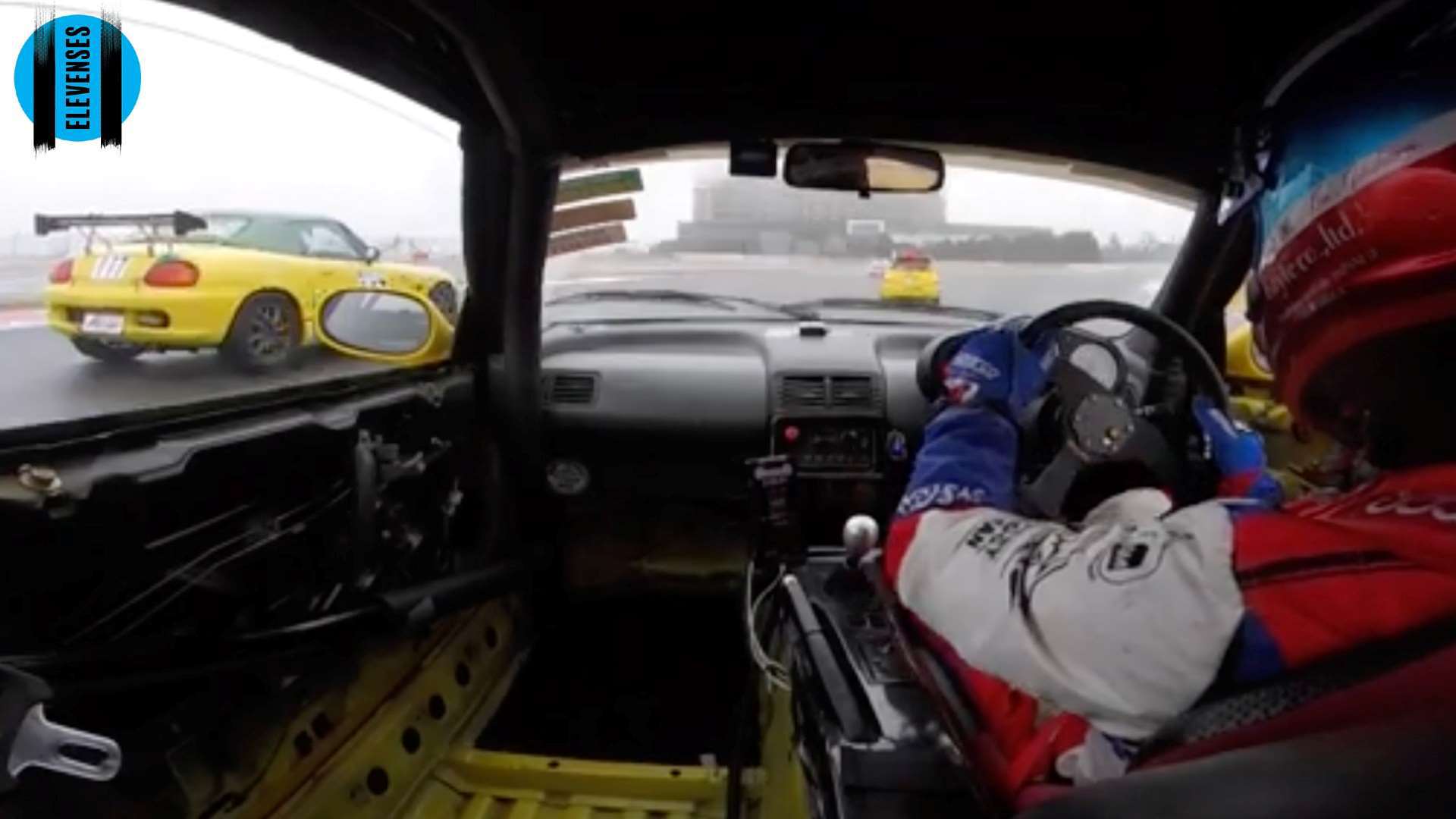 [Video] Kei Car racing around a sopping wet Fuji is the best | GRR