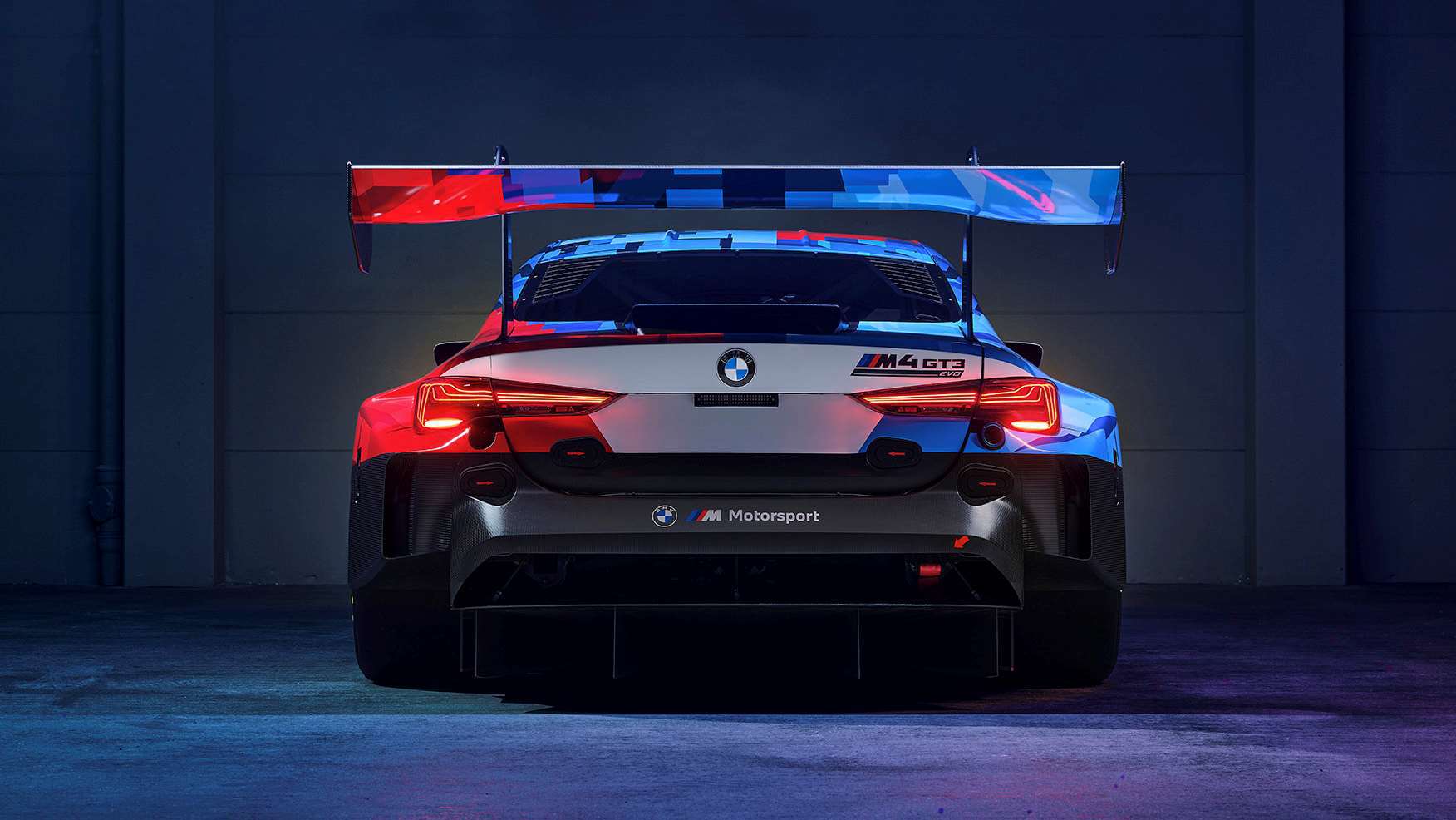 BMW M4 GT3 EVO debuts at Nürburgring | GRR
