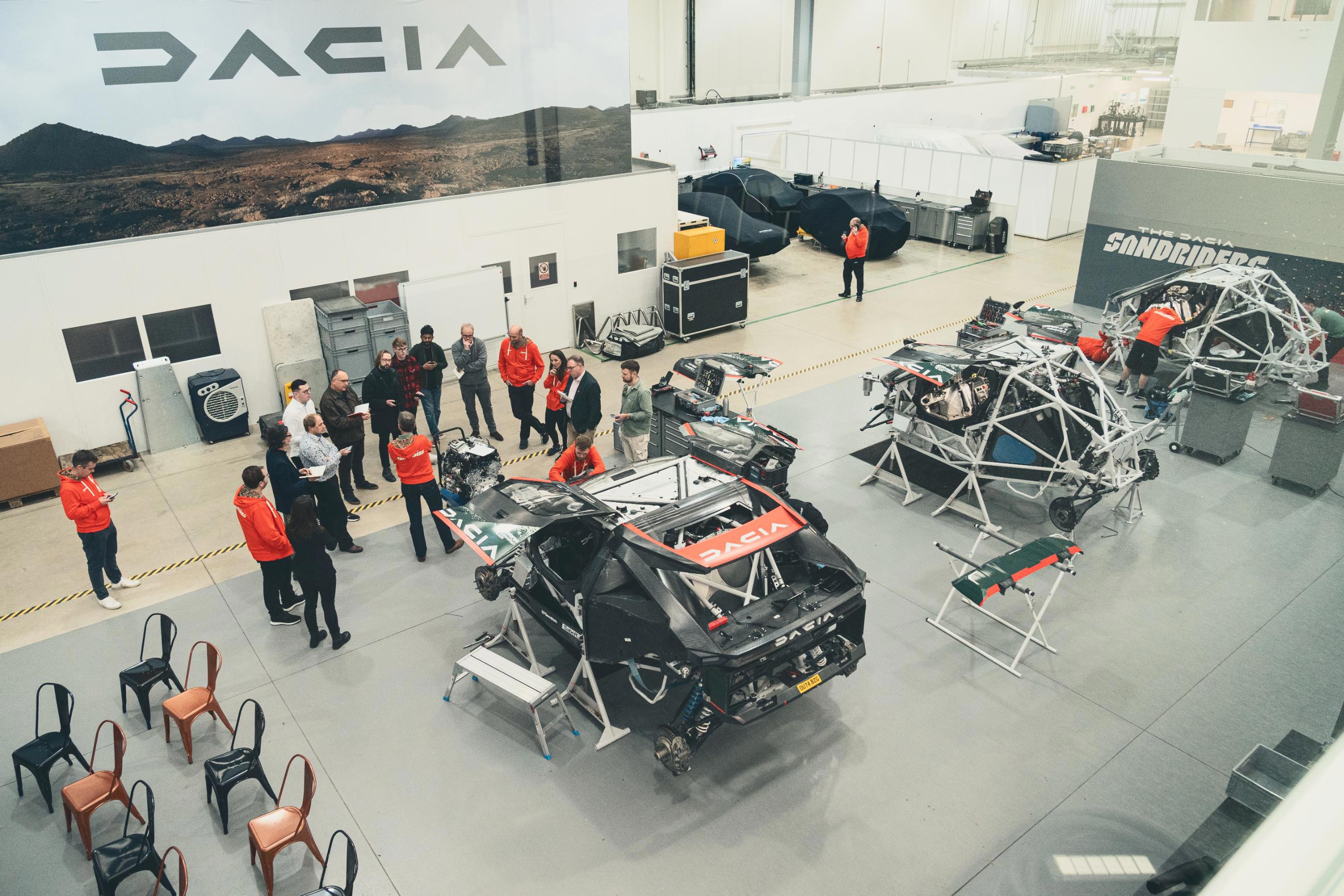 Behind the scenes with the Dacia Sandriders | GRR