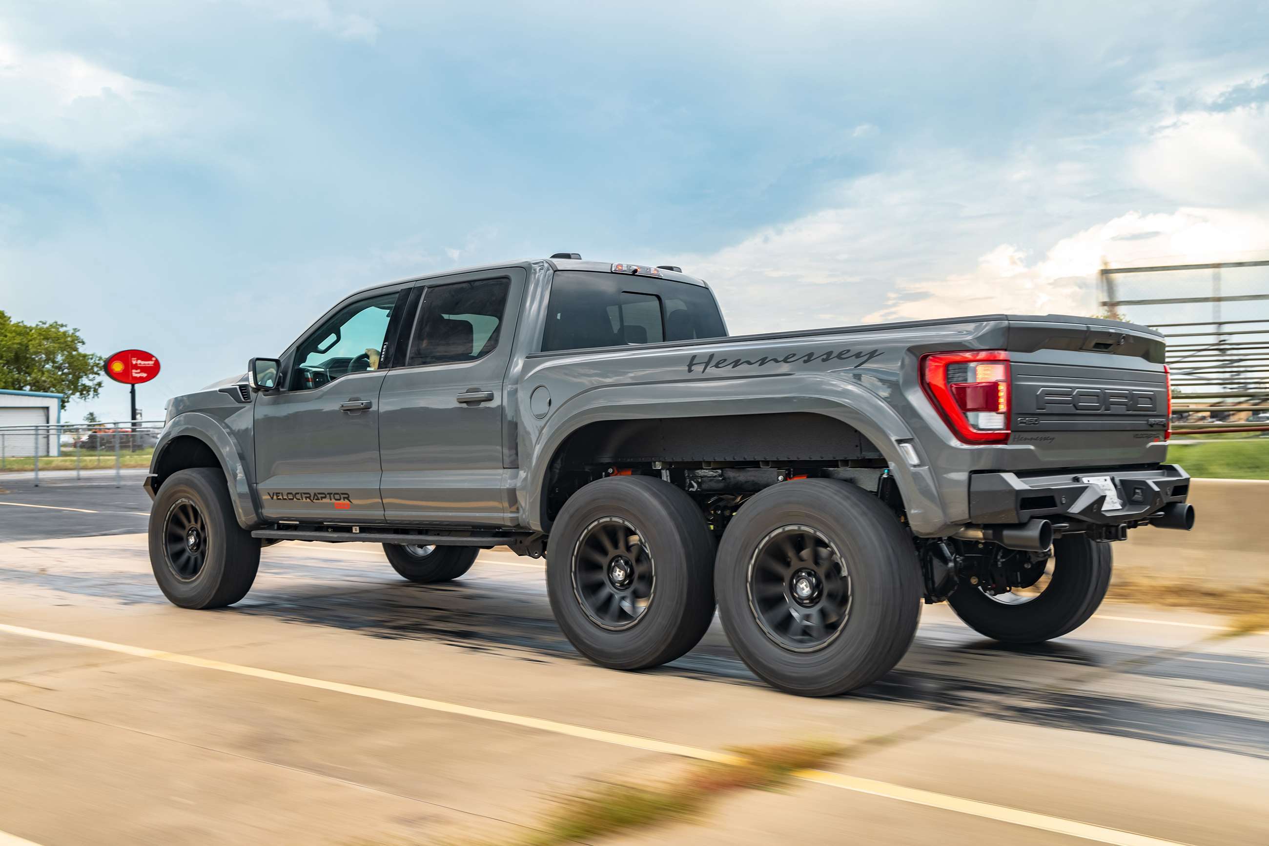 Hennessey VelociRaptor is a 560PS six-wheeled truck | GRR