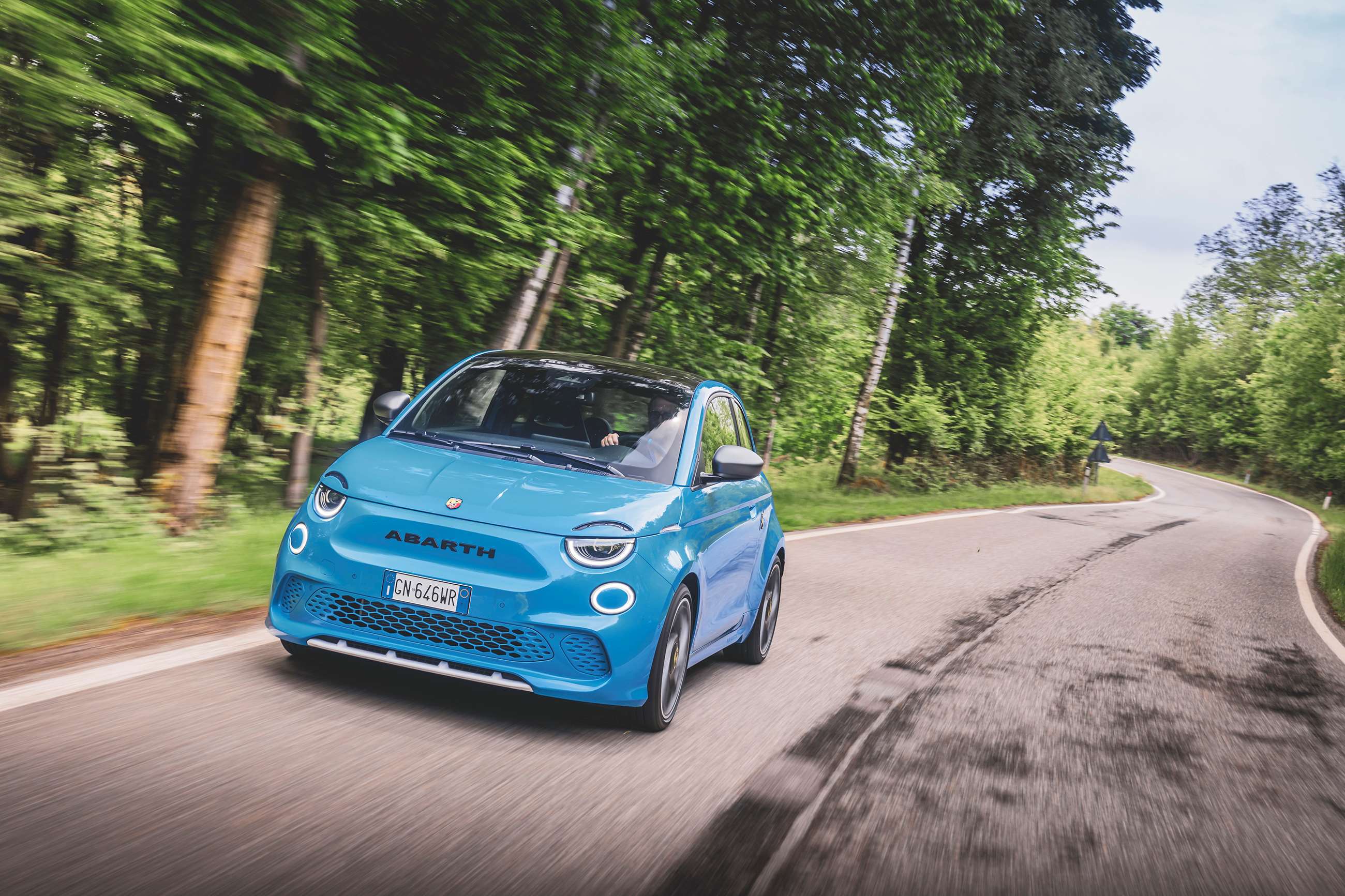 First Drive: Abarth 500e 2023 Review | GRR