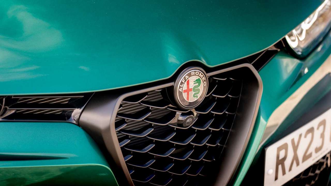 First Drive: Alfa Romeo Tonale PHEV UK 2023 Review | GRR