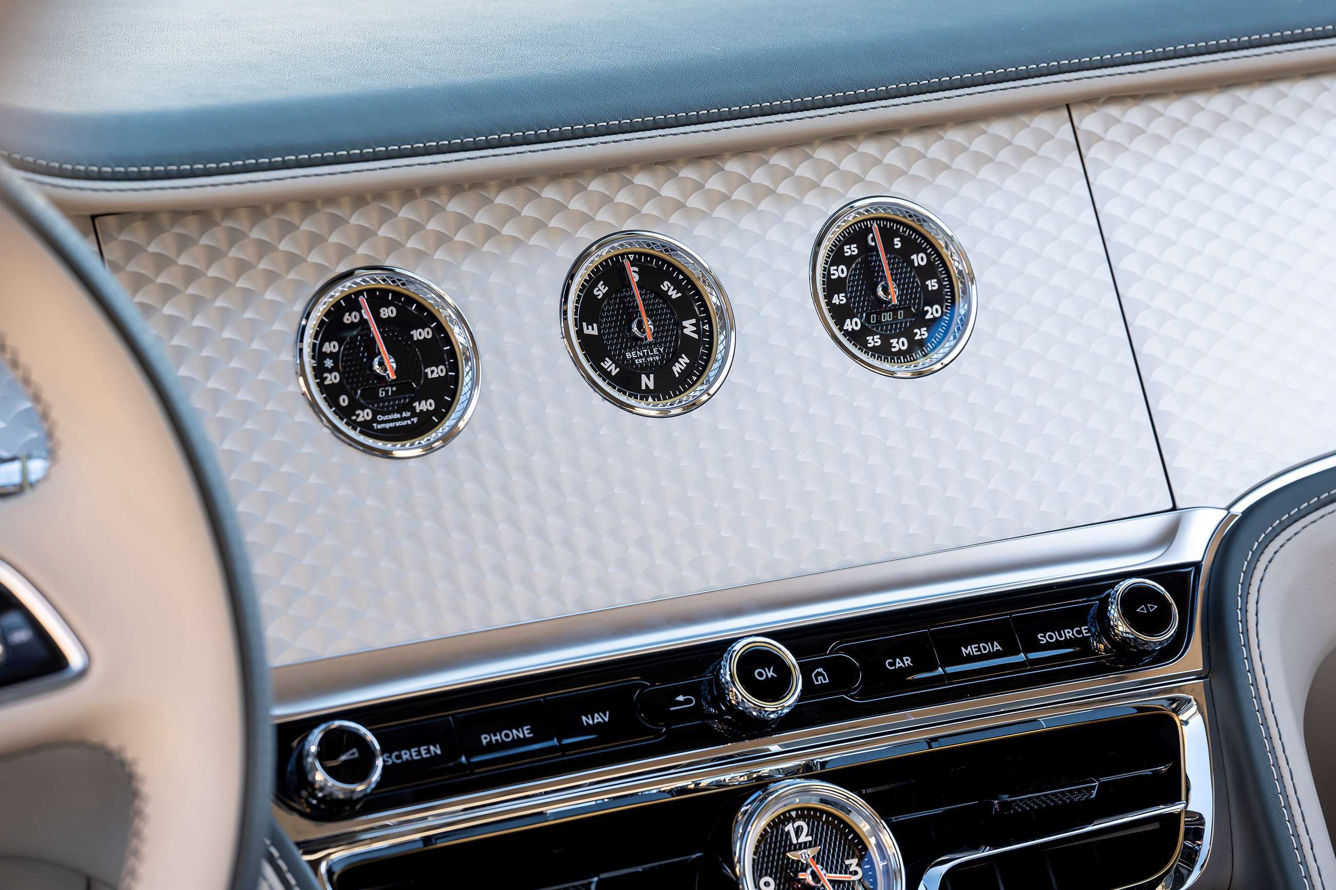 Goodwood Test: Bentley Flying Spur Hybrid 2022 Review | GRR