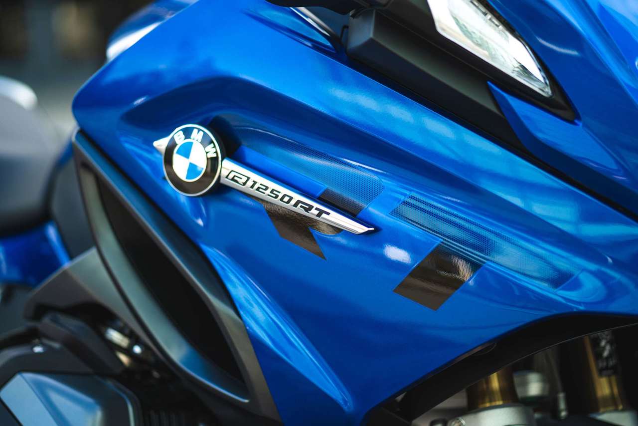 First Ride: 2021 BMW R1250RT Review | GRR