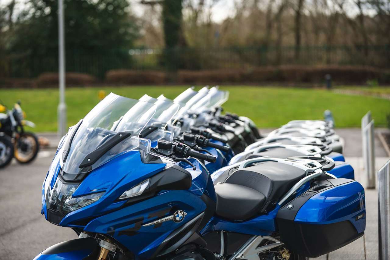 First Ride: 2021 BMW R1250RT Review | GRR