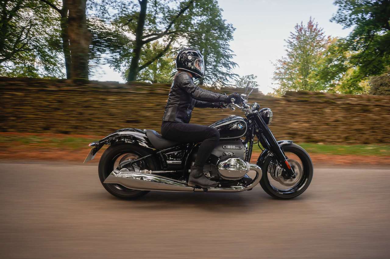 First Ride: 2021 BMW R18 Review | GRR