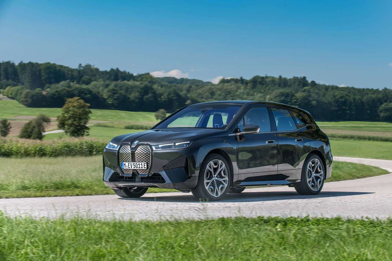 First Drive: 2021 BMW iX Review | GRR