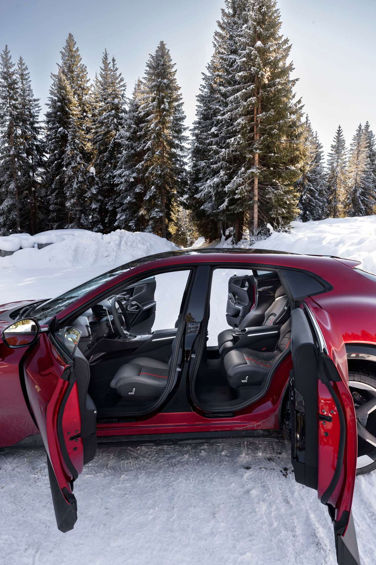 First Drive: Ferrari Purosangue 2023 Review | GRR