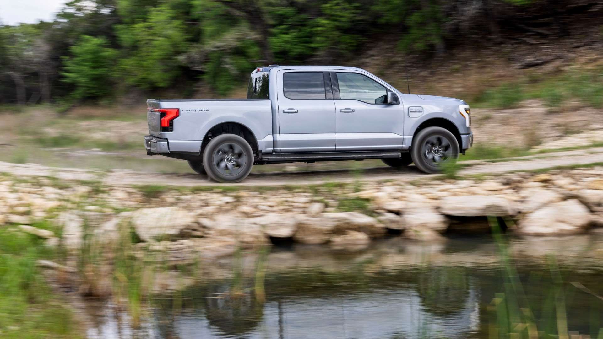 Goodwood Test: Ford F-150 Lightning 2023 Review | GRR