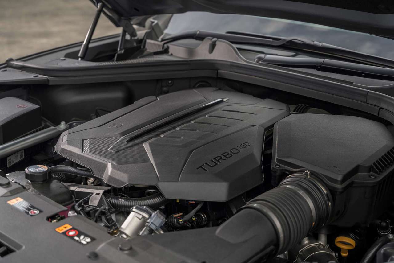 First drive: Genesis GV80 2022 Review | GRR