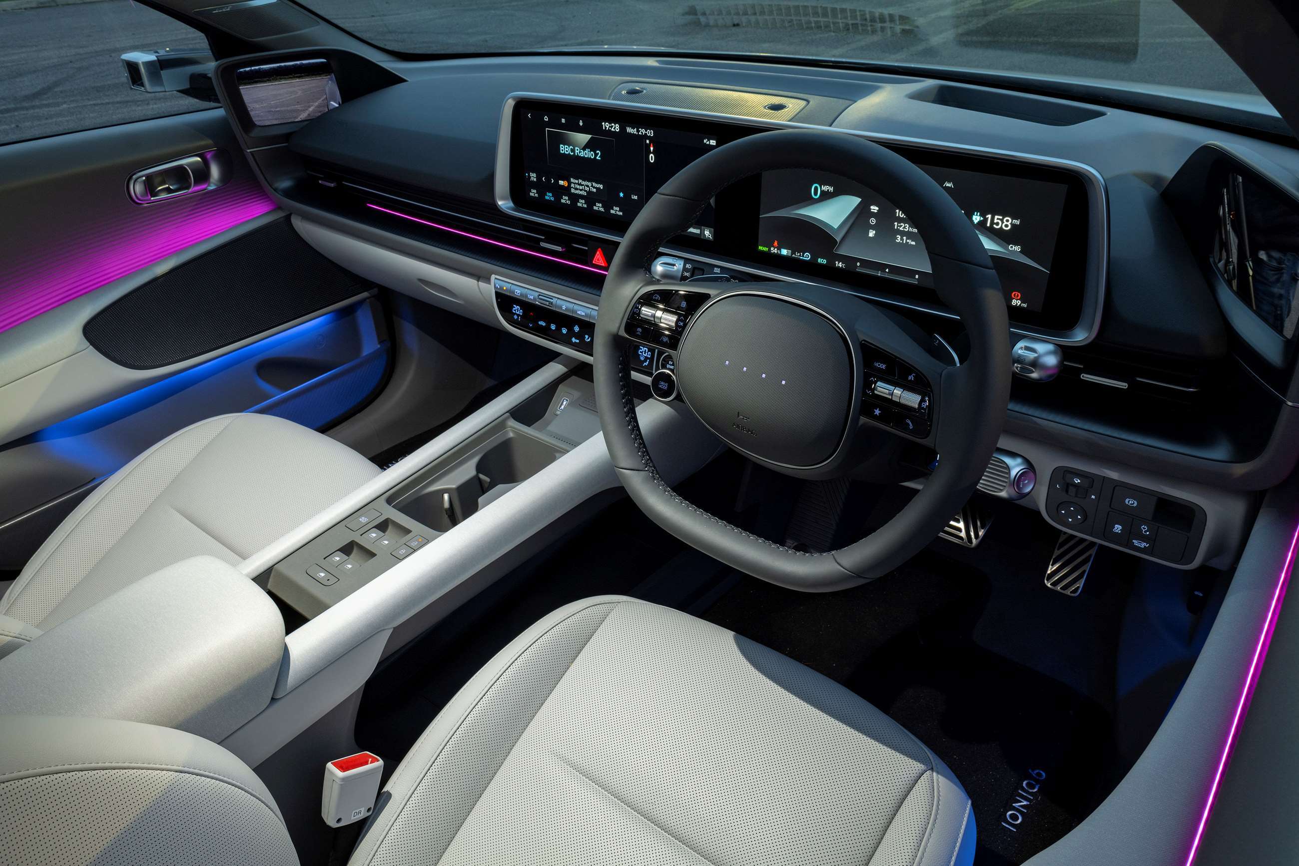 First Drive: Hyundai Ioniq 6 2023 Review | GRR
