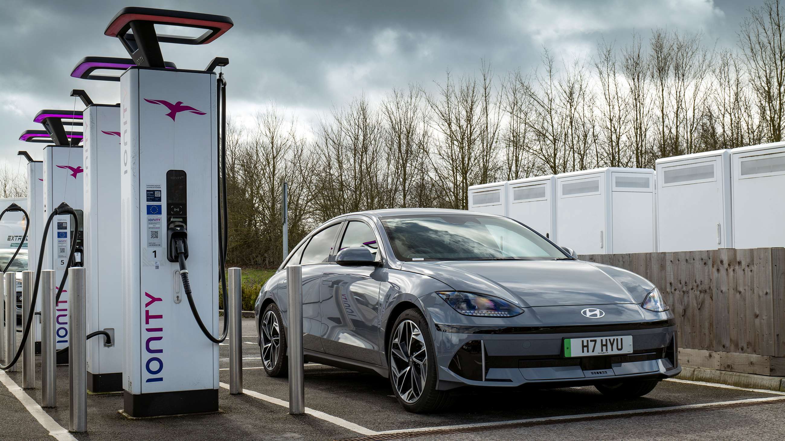 First Drive: Hyundai Ioniq 6 2023 Review | GRR