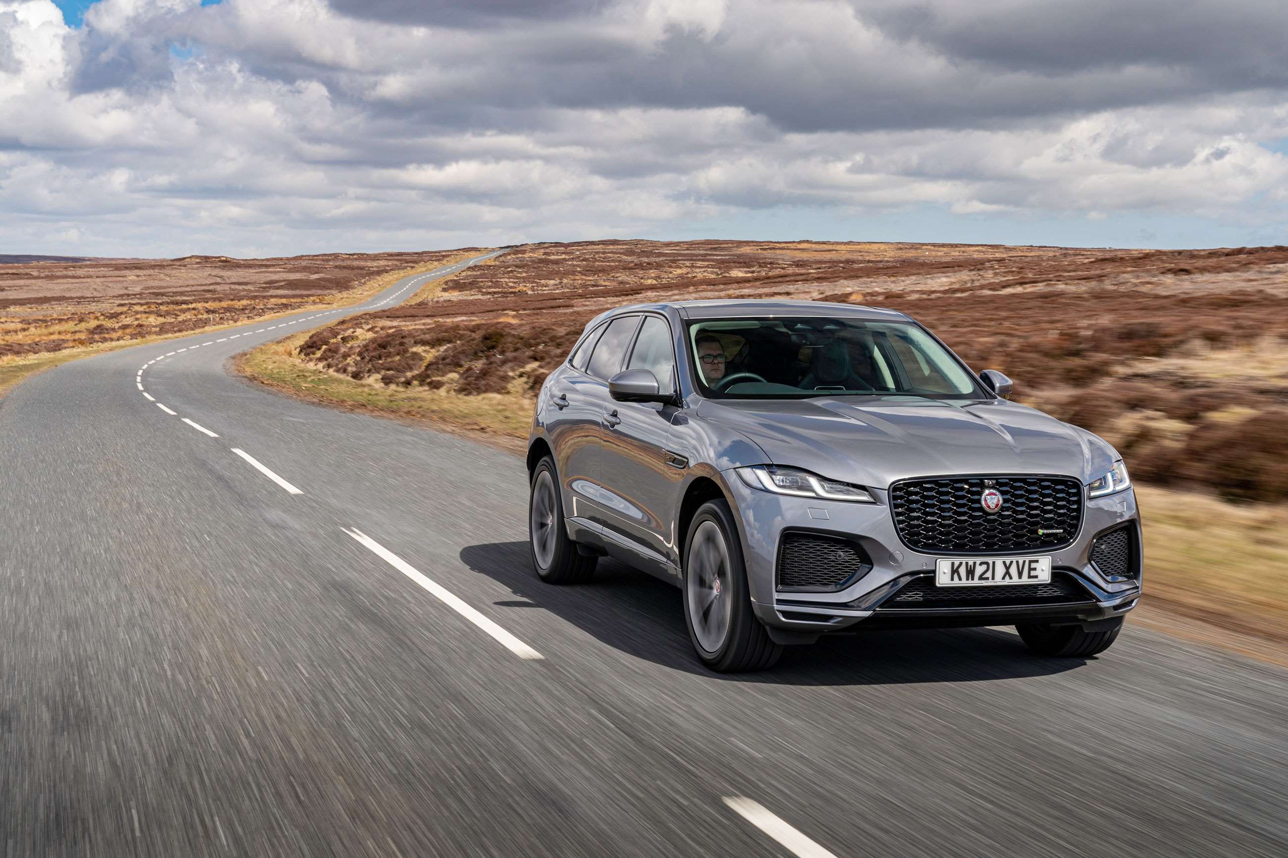 [First Drive] 2021 Jaguar F-pace P400e Review | GRR