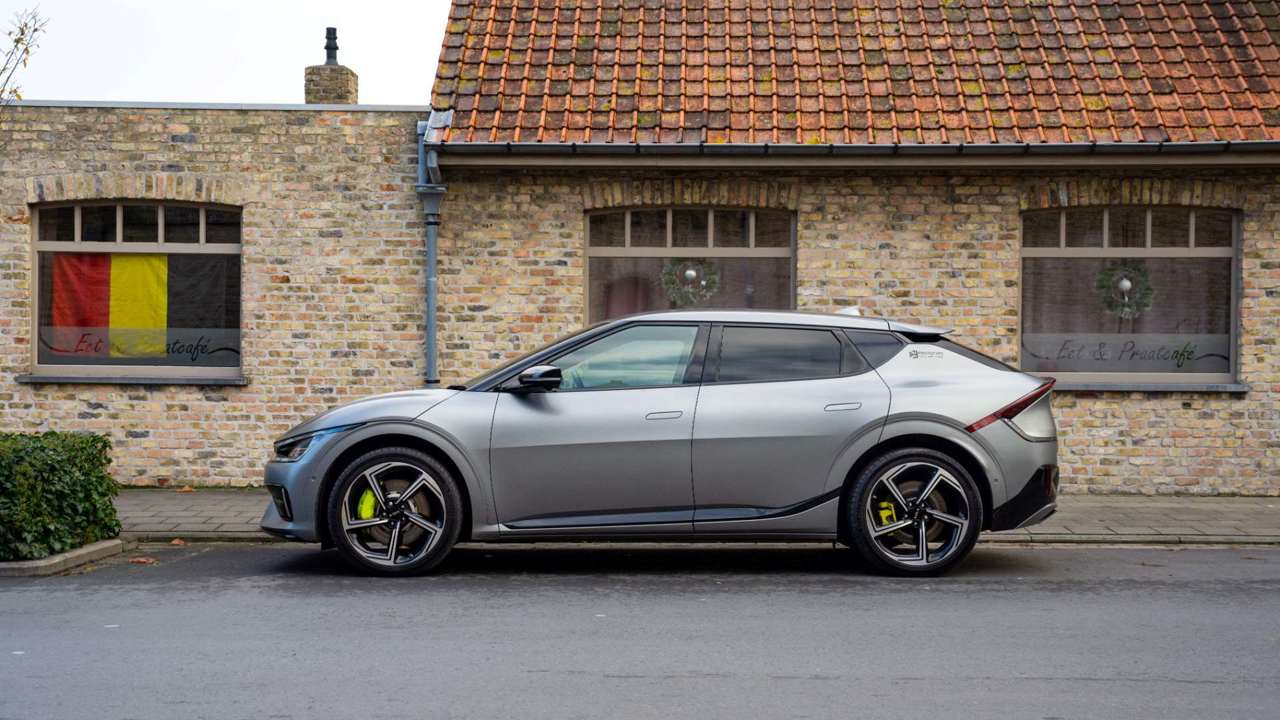 First Drive: Kia EV6 GT 2022 Review | GRR