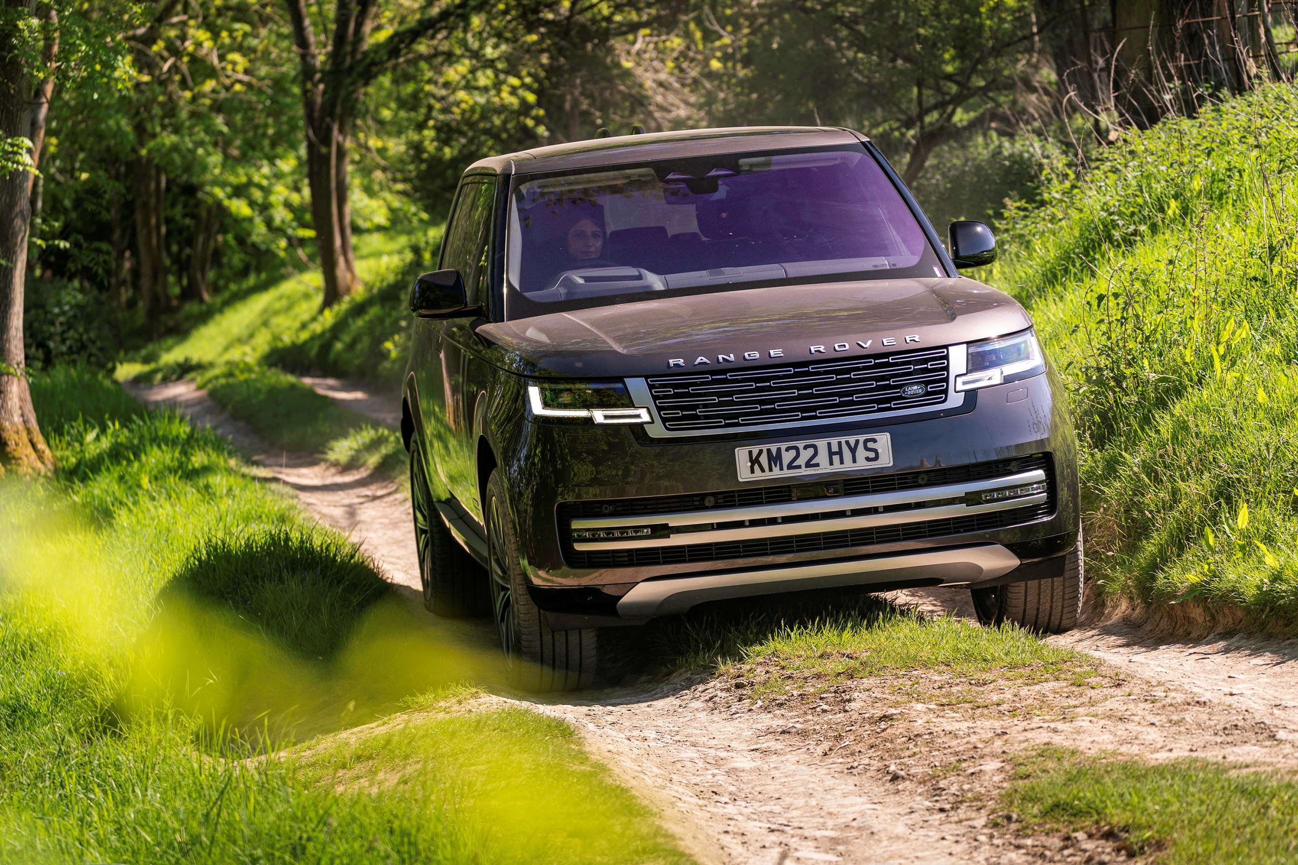 First Drive: Range Rover 350 HSE 2022 Review | GRR