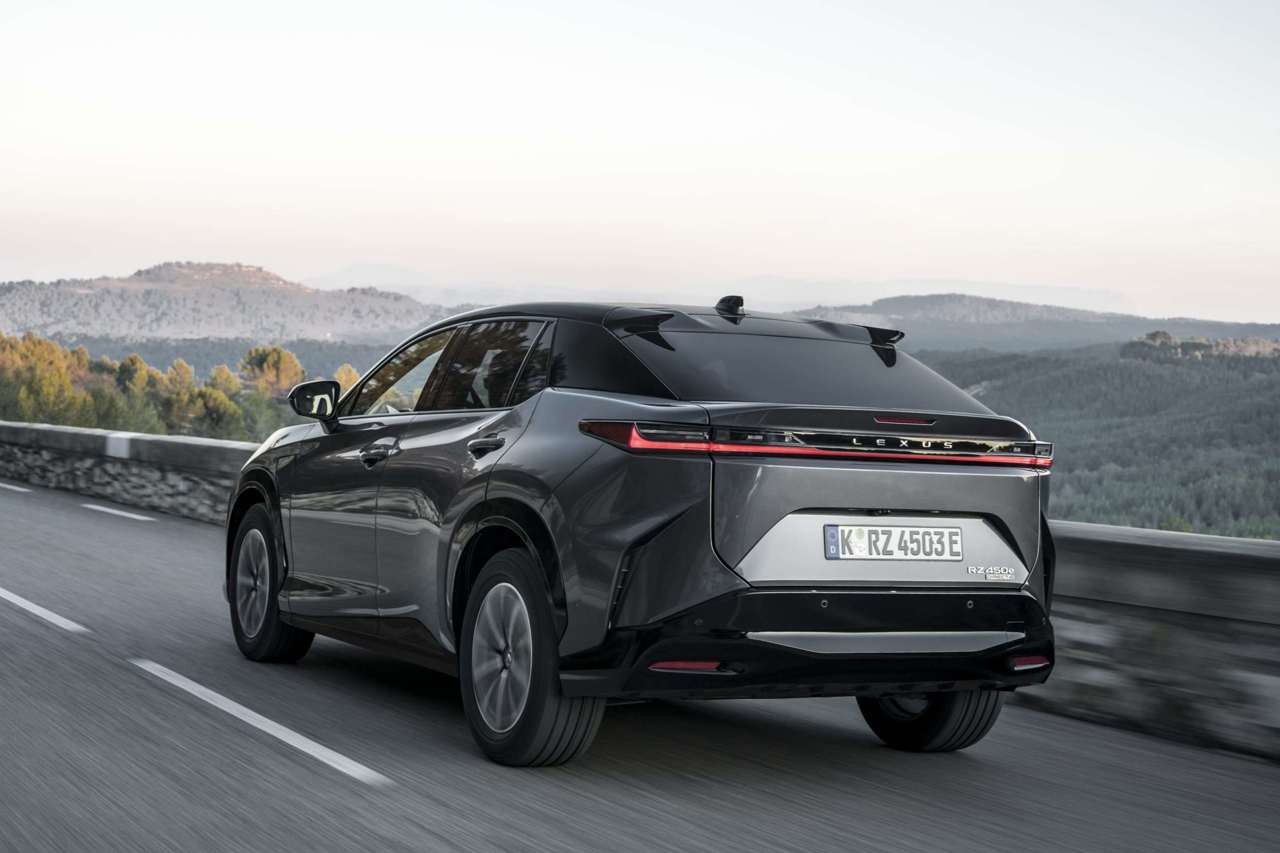 Lexus RZ 450e 2023 Review | First Drive | GRR