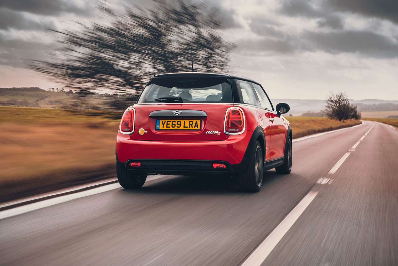 First Drive: 2021 Mini Electric Review | GRR