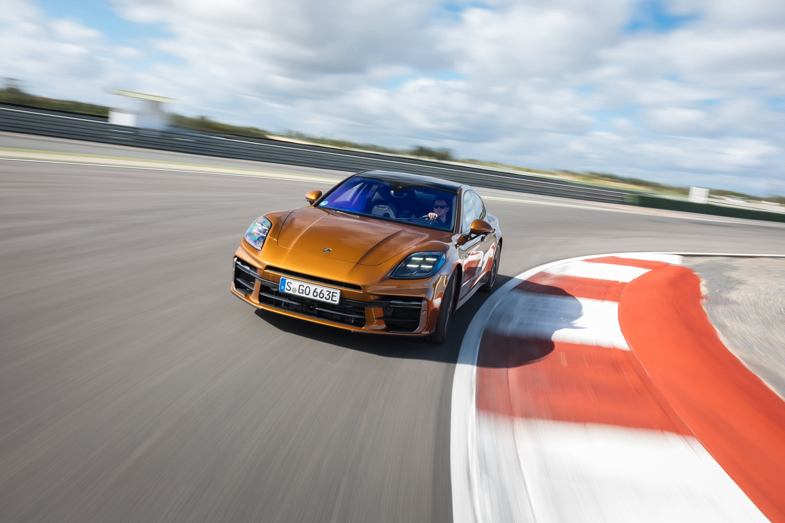 Porsche Panamera Turbo E-Hybrid 2024 review | Goodwood Test