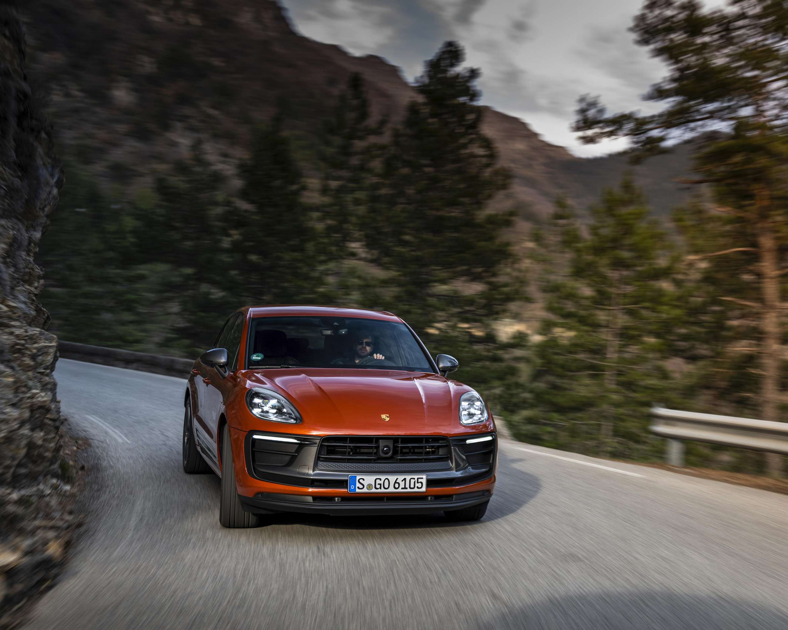 First Drive: Porsche Macan T 2022 Review | GRR