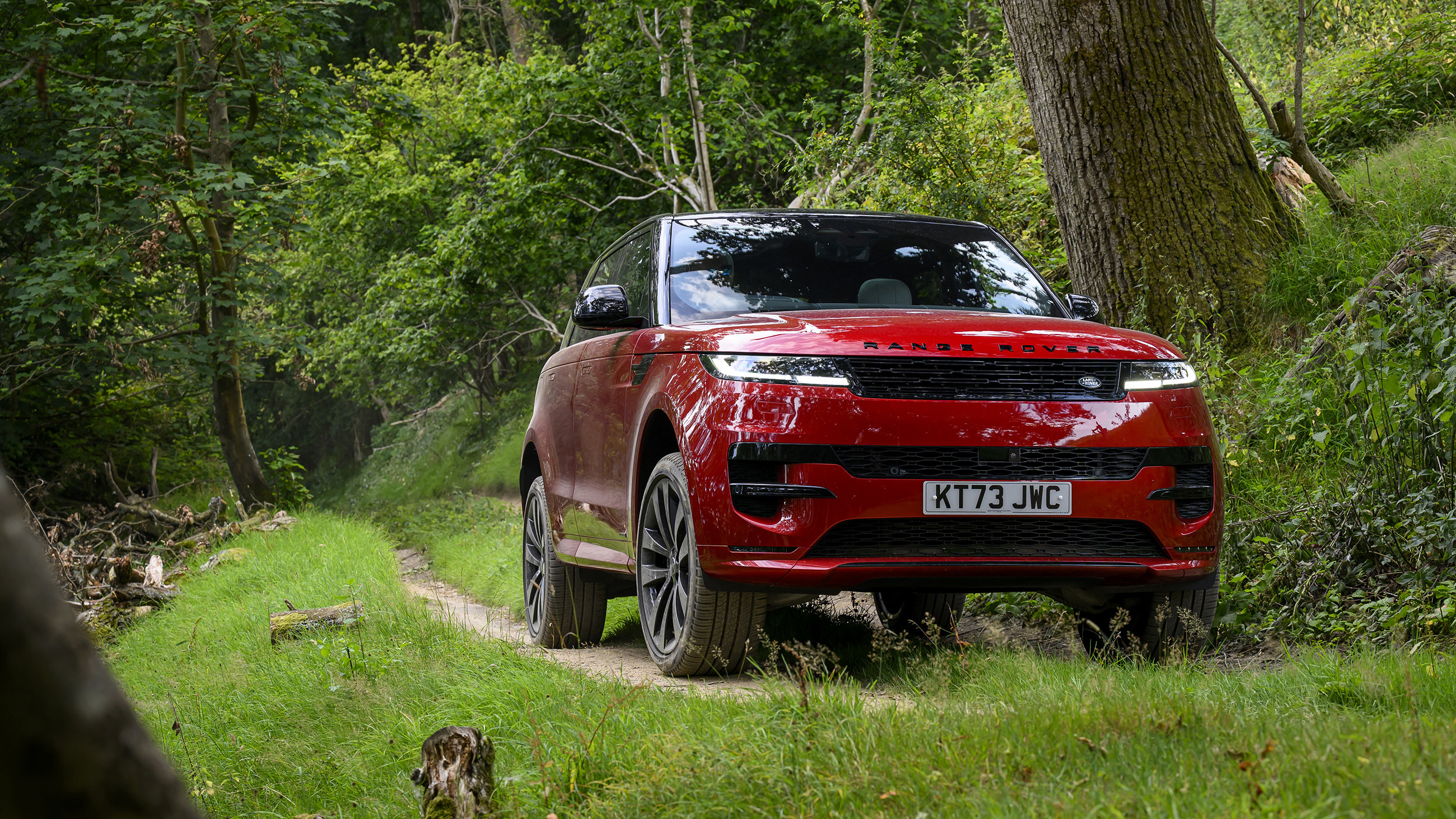 Range Rover Sport P550e 2024 review | Goodwood Test