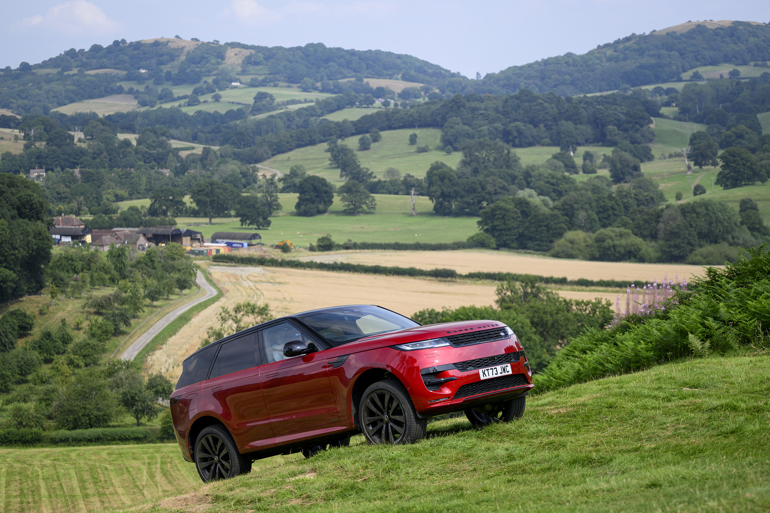 Range Rover Sport P550e 2024 review | Goodwood Test