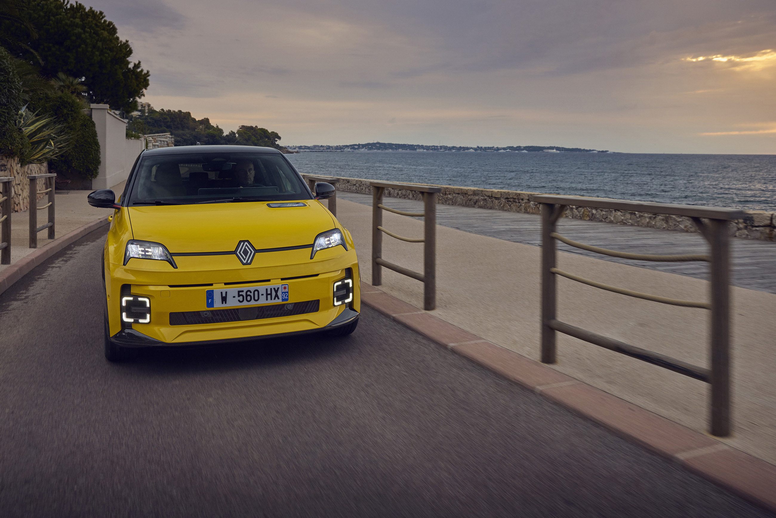 Renault 5 E-Tech 2024 review | First Drive