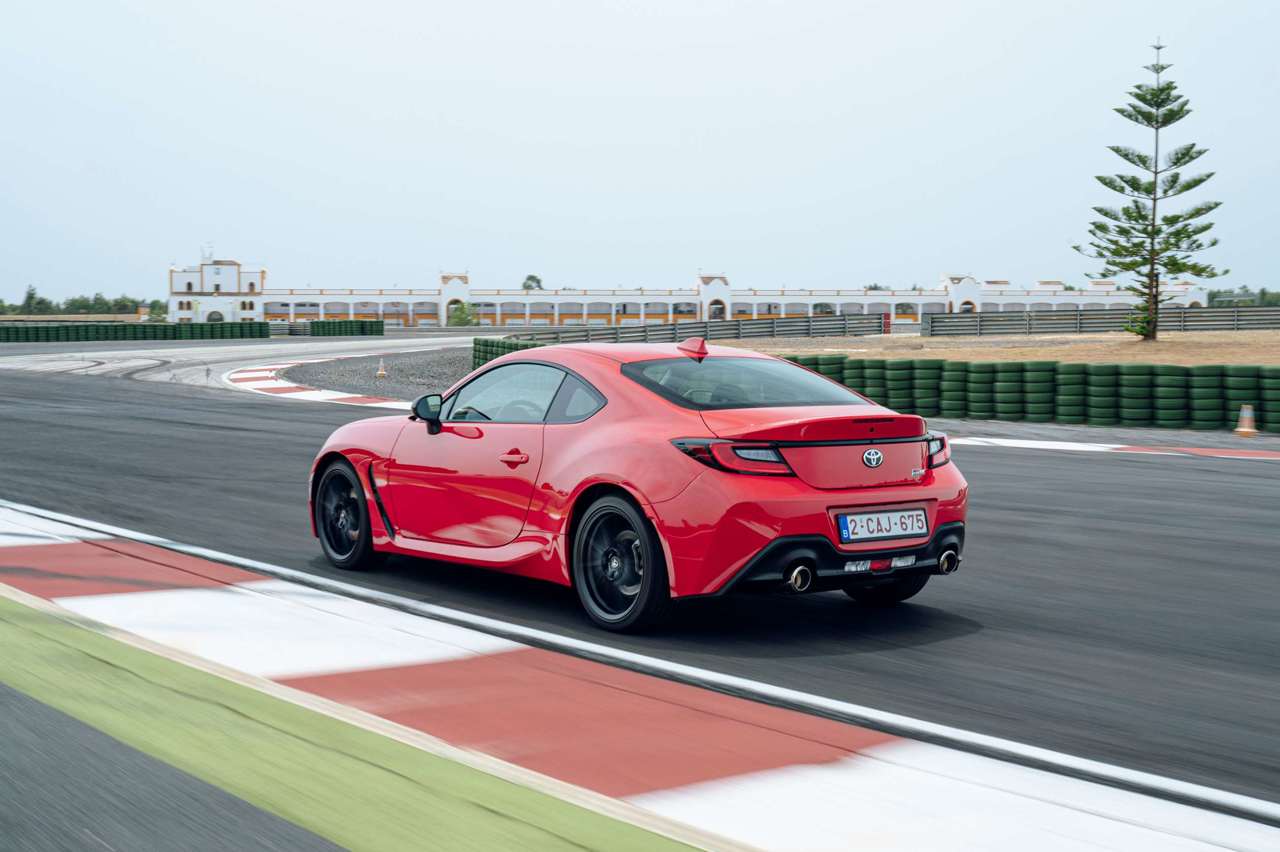 First Drive: 2022 Toyota GR86 Review | GRR