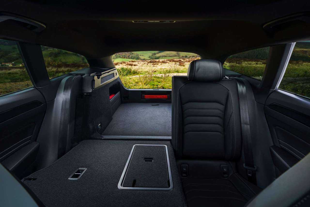 Goodwood Test: 2021 Volkswagen Arteon Shooting Brake Review | GRR