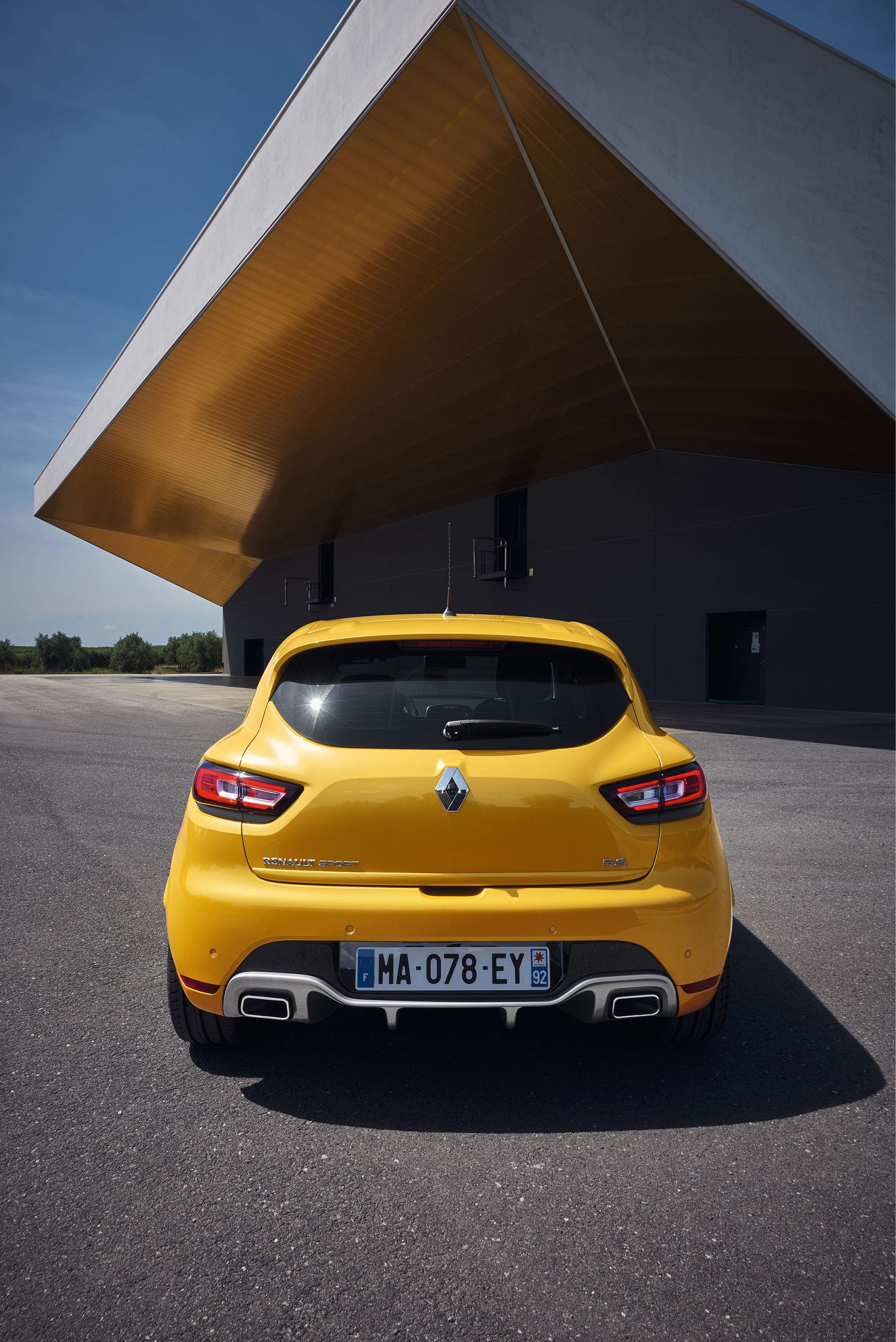 Renault Clio RS Gets New Face