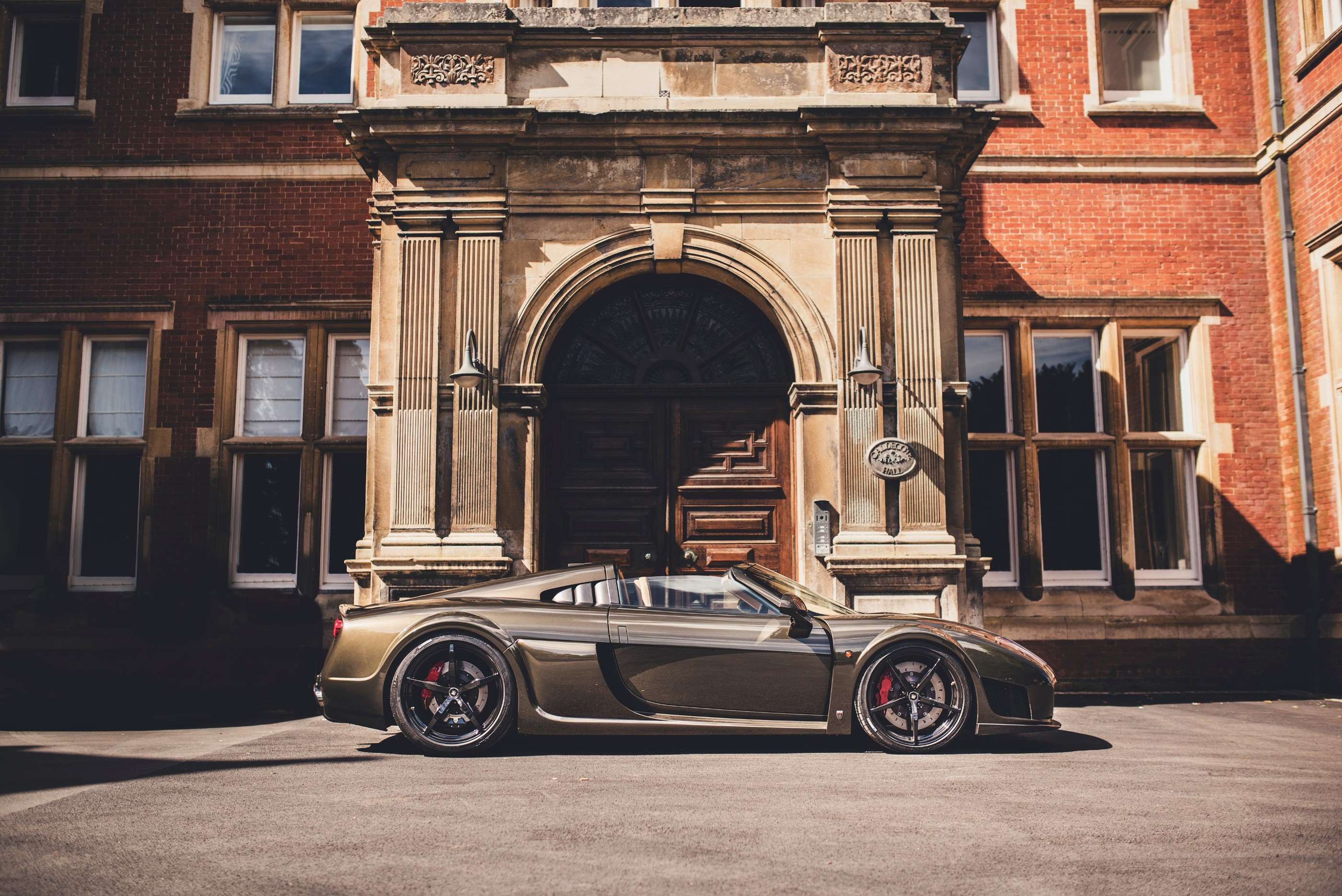 5 times the world's most beautiful hypercars went topless