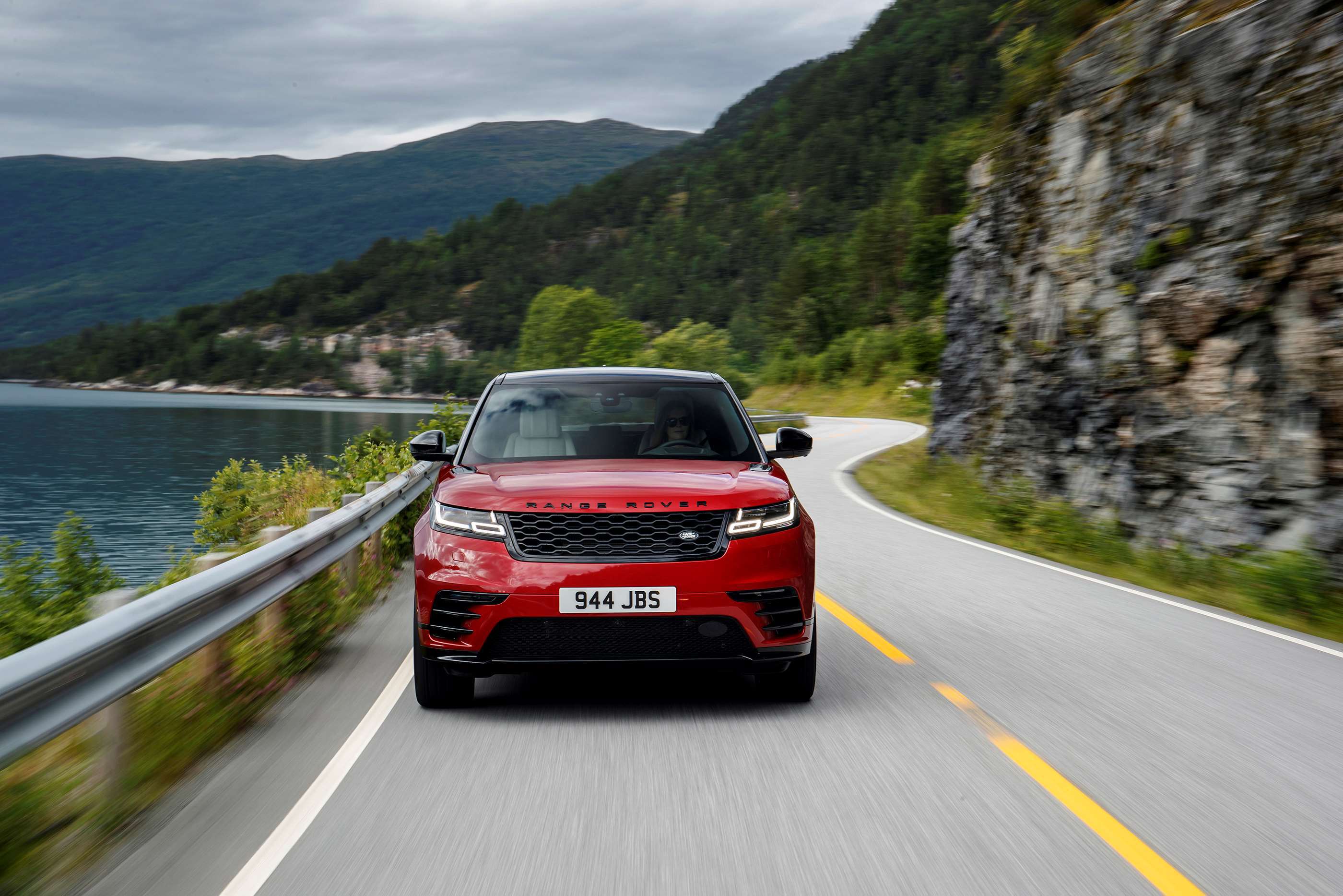 Range Rover Velar driven – the svelte urban SUV