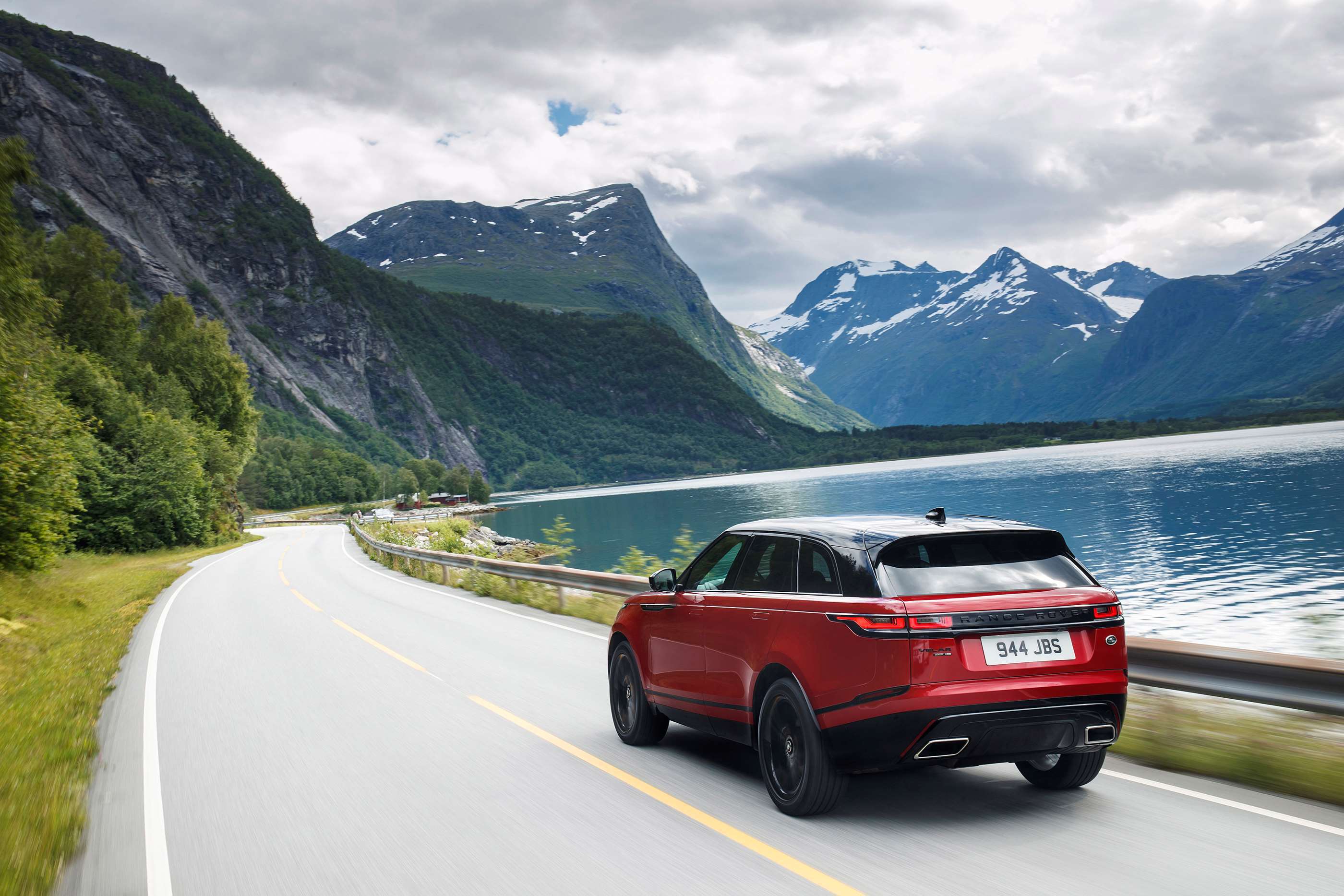 Range Rover Velar driven – the svelte urban SUV