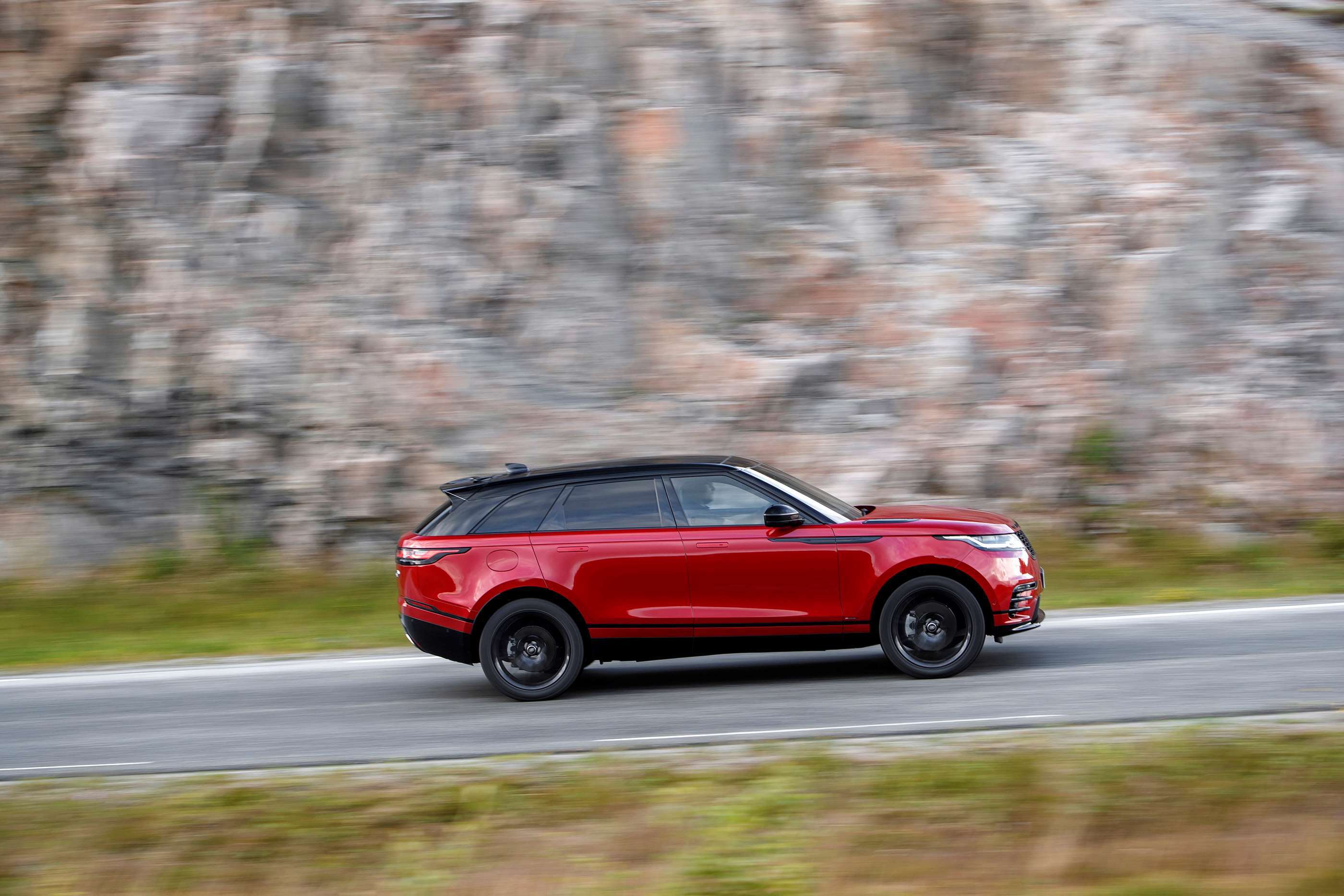 Range Rover Velar driven – the svelte urban SUV