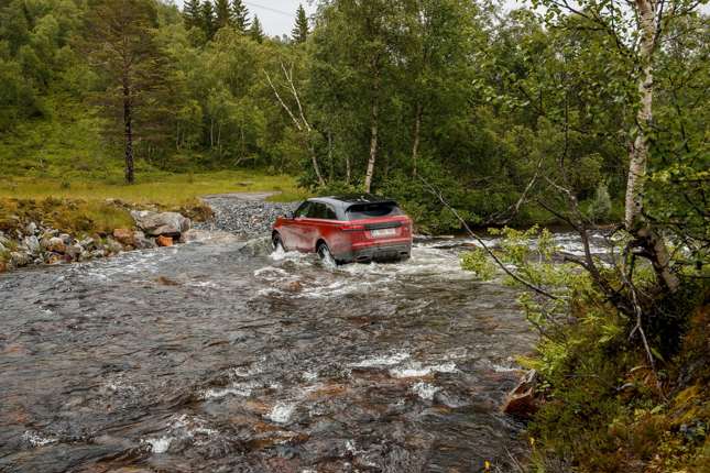 Range Rover Velar driven – the svelte urban SUV