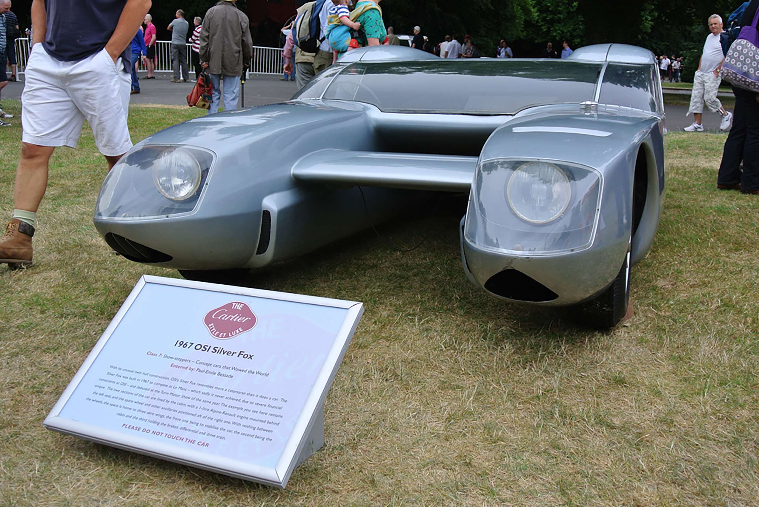 8 asymmetric cars that are so weird they're cool